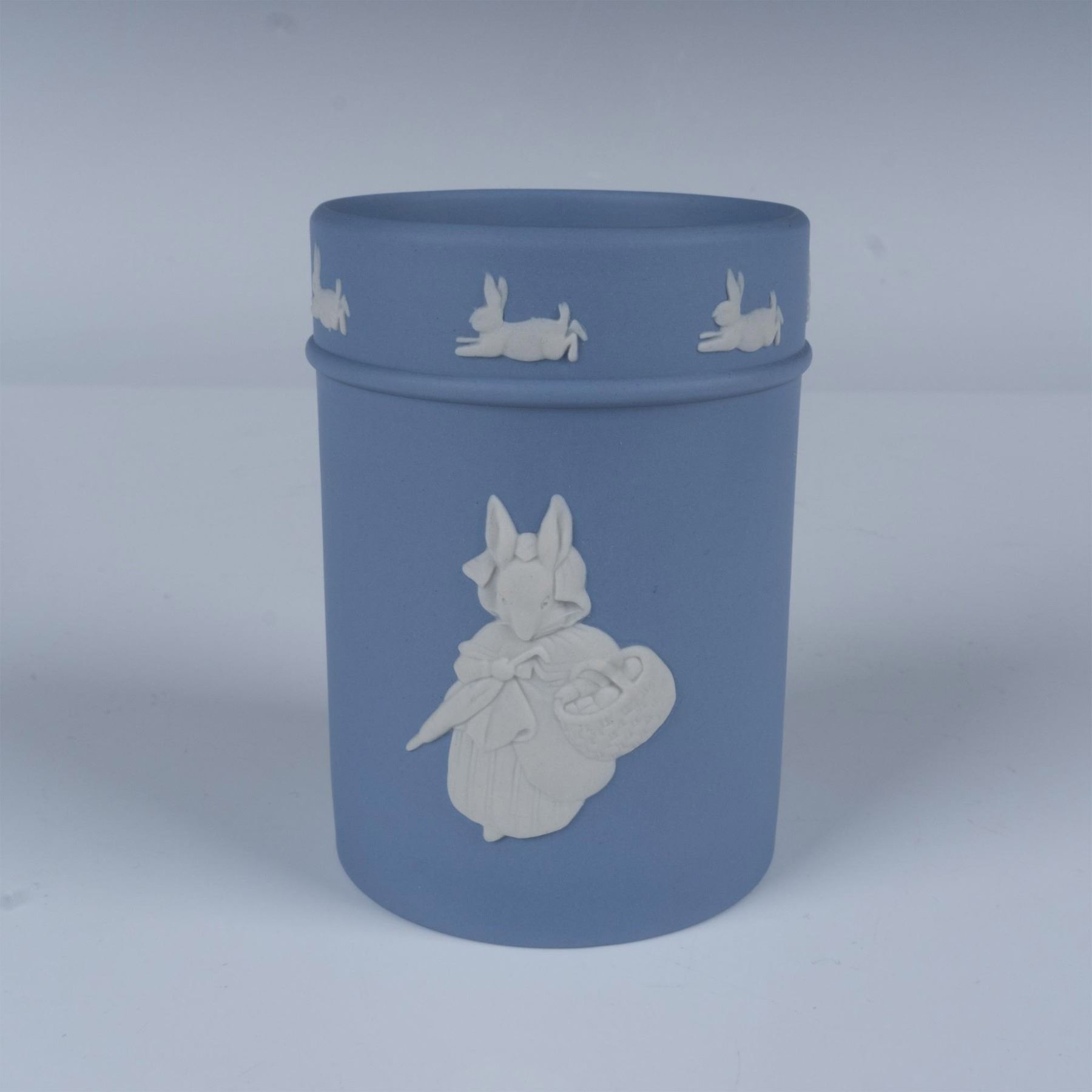 Wedgwood Jasperware Vase, Peter Rabbit Beatrix Potter