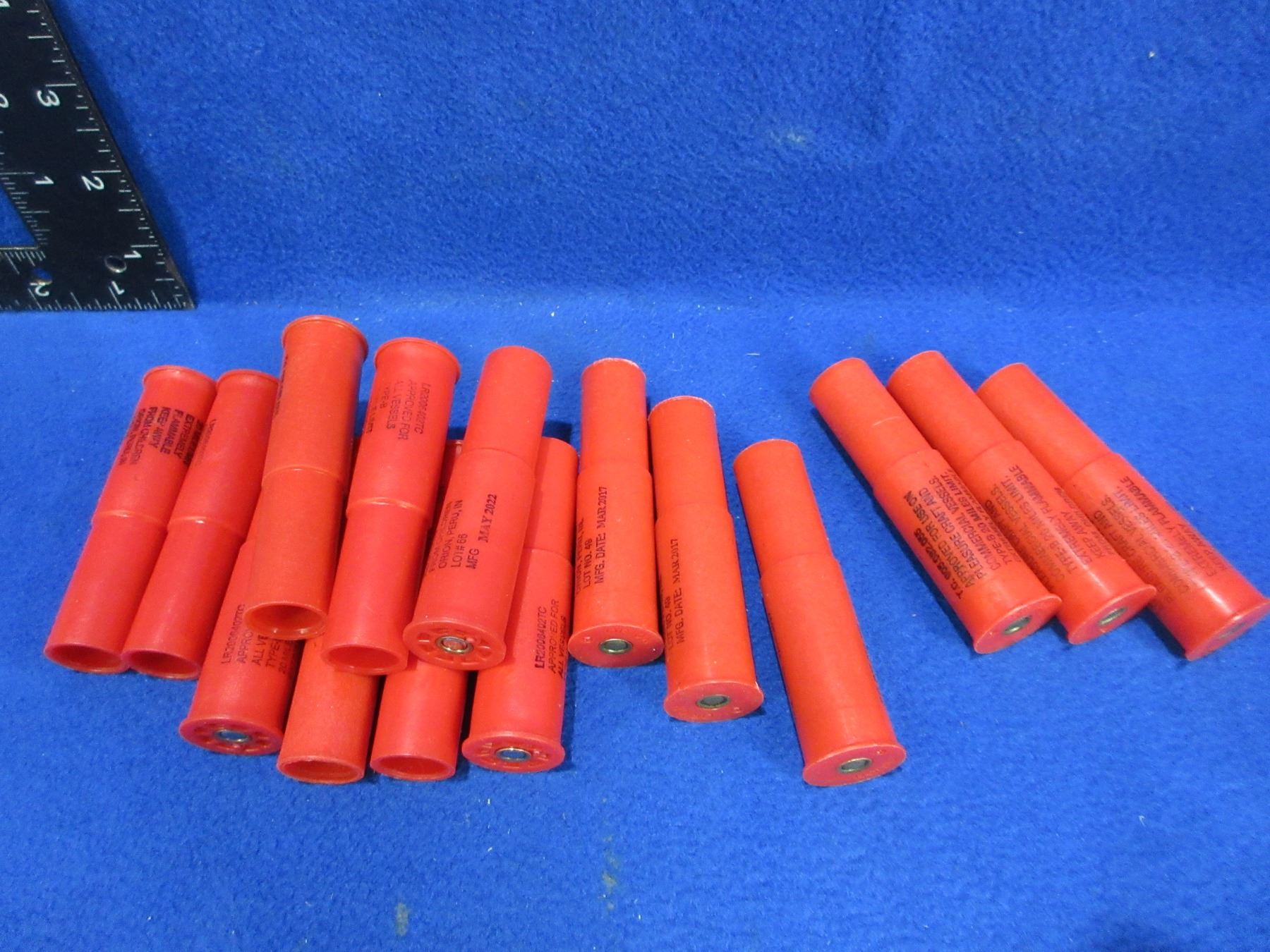 12 Gauge Orion Long Flares - Bag of 15 - Dated 2017 & 2022