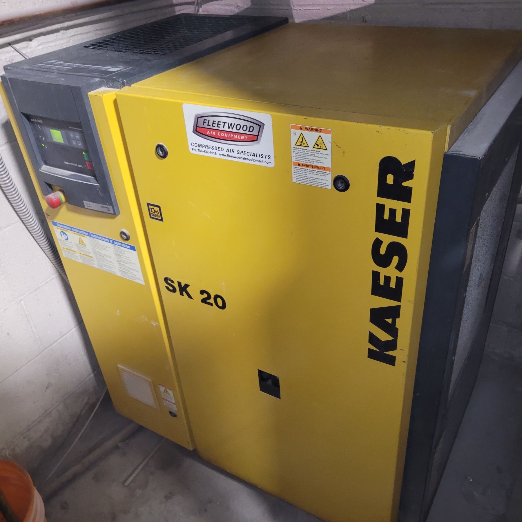 Kaeser SK20 screw type compressor, approx. 9933 hrs, 20 Hp, 3 ph c/w ...