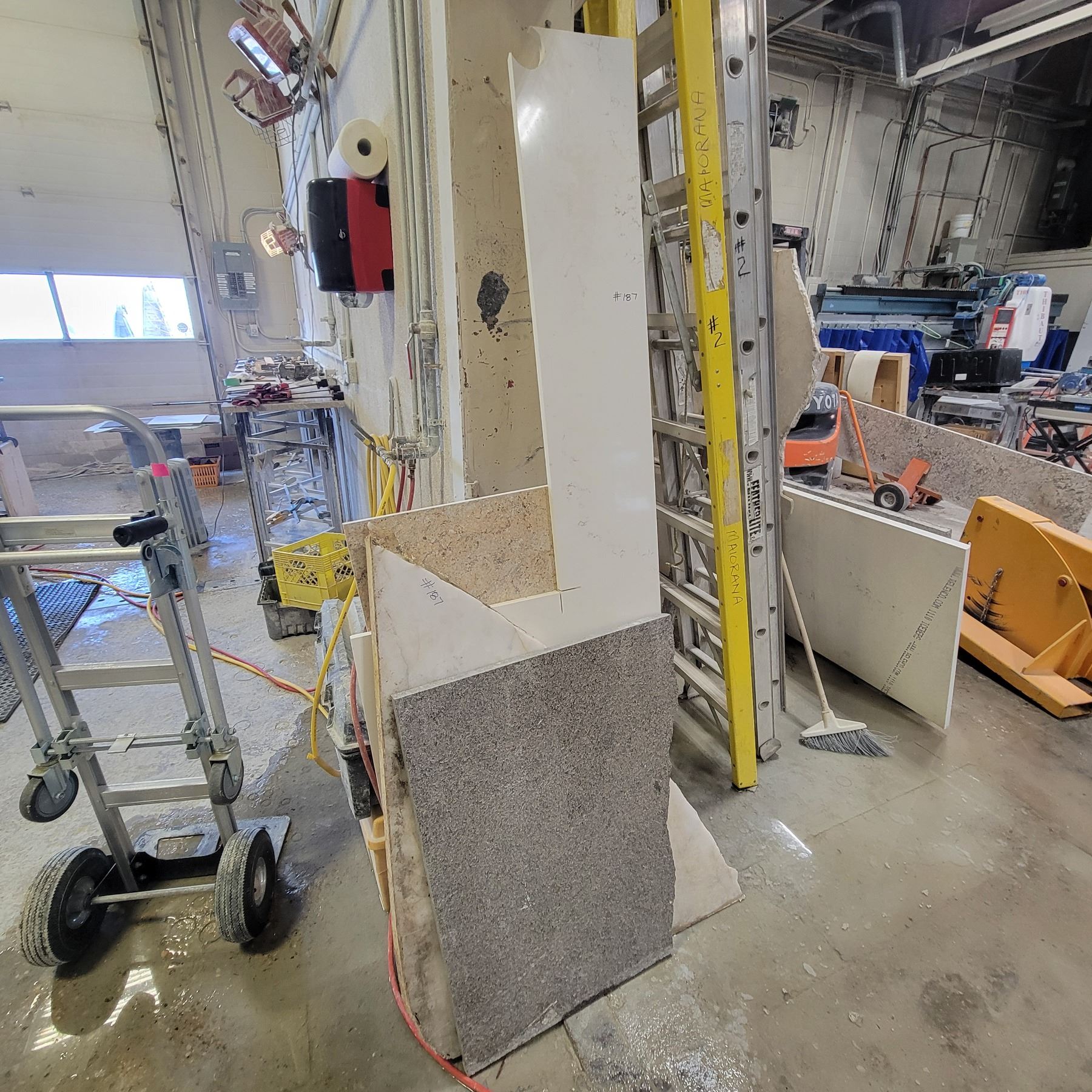Qty of various partial slabs of quartz, granite & quartzite