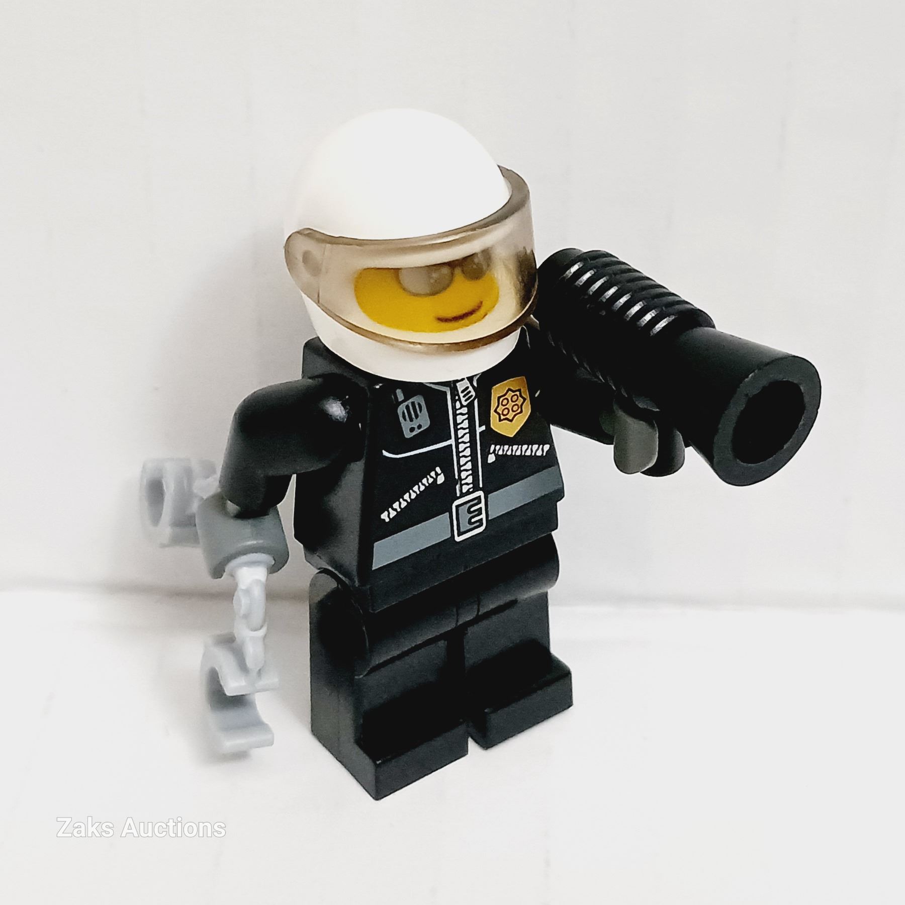 Lego City: Police Minifigure - Item No: cty0027 - With Accessories
