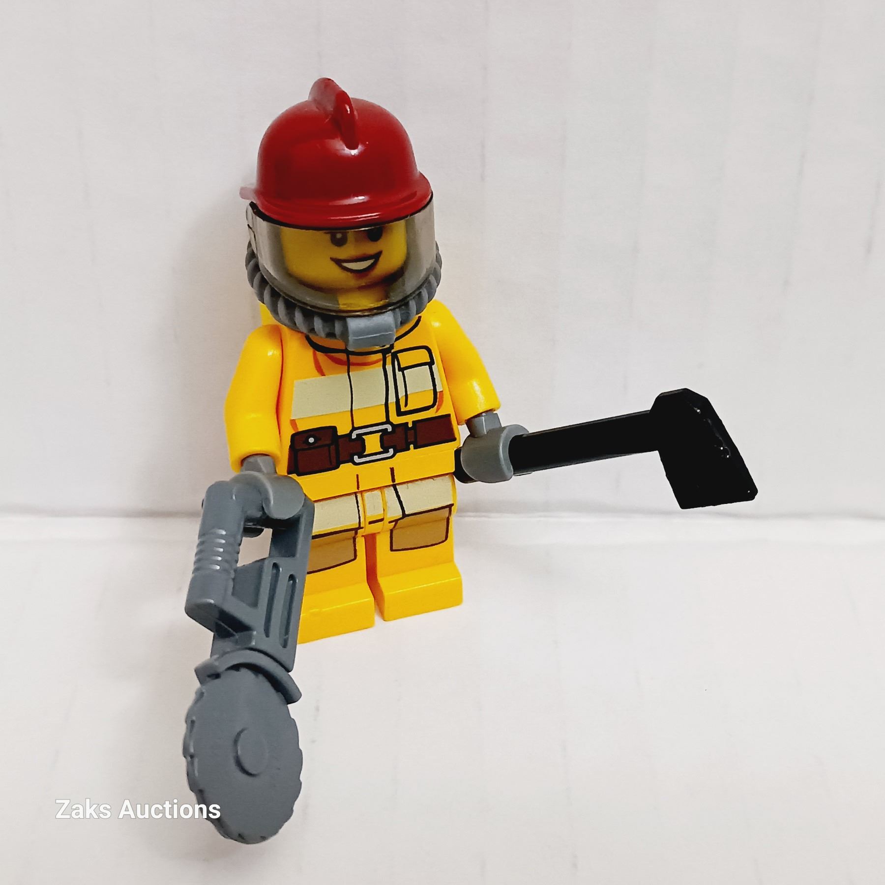 Lego City: Fire Minifigure - Item No: cty0286 - With Accessories