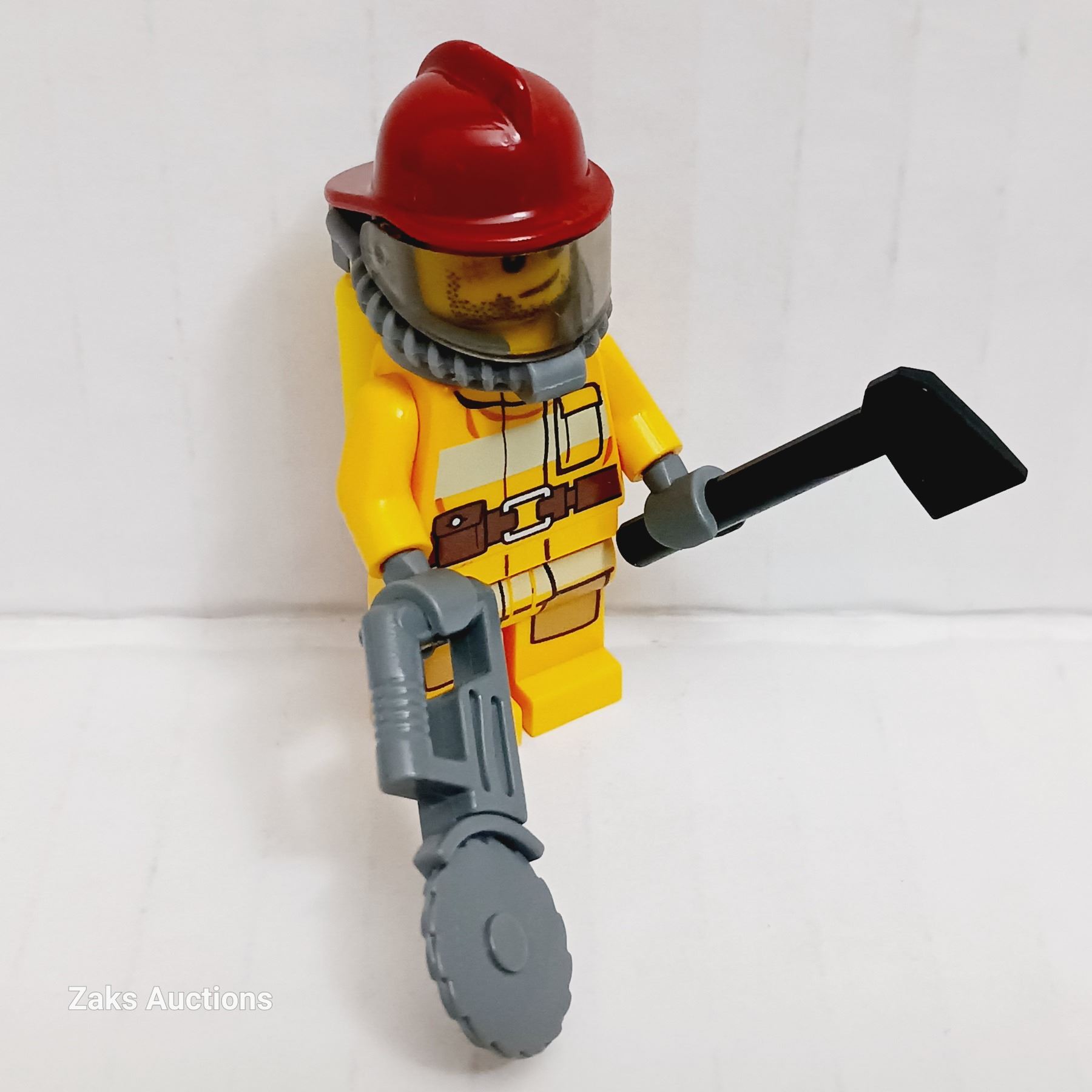 Lego City: Fire Minifigure - Item No: cty0286 - With Accessories