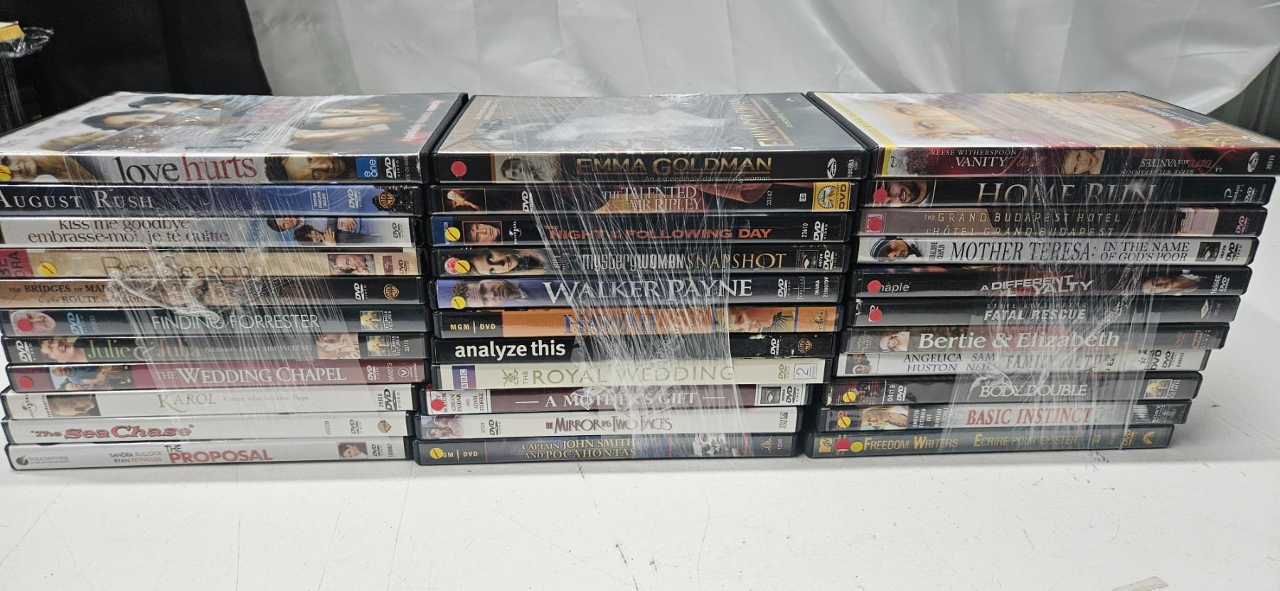33 romance movie dvds - Schmalz Auctions