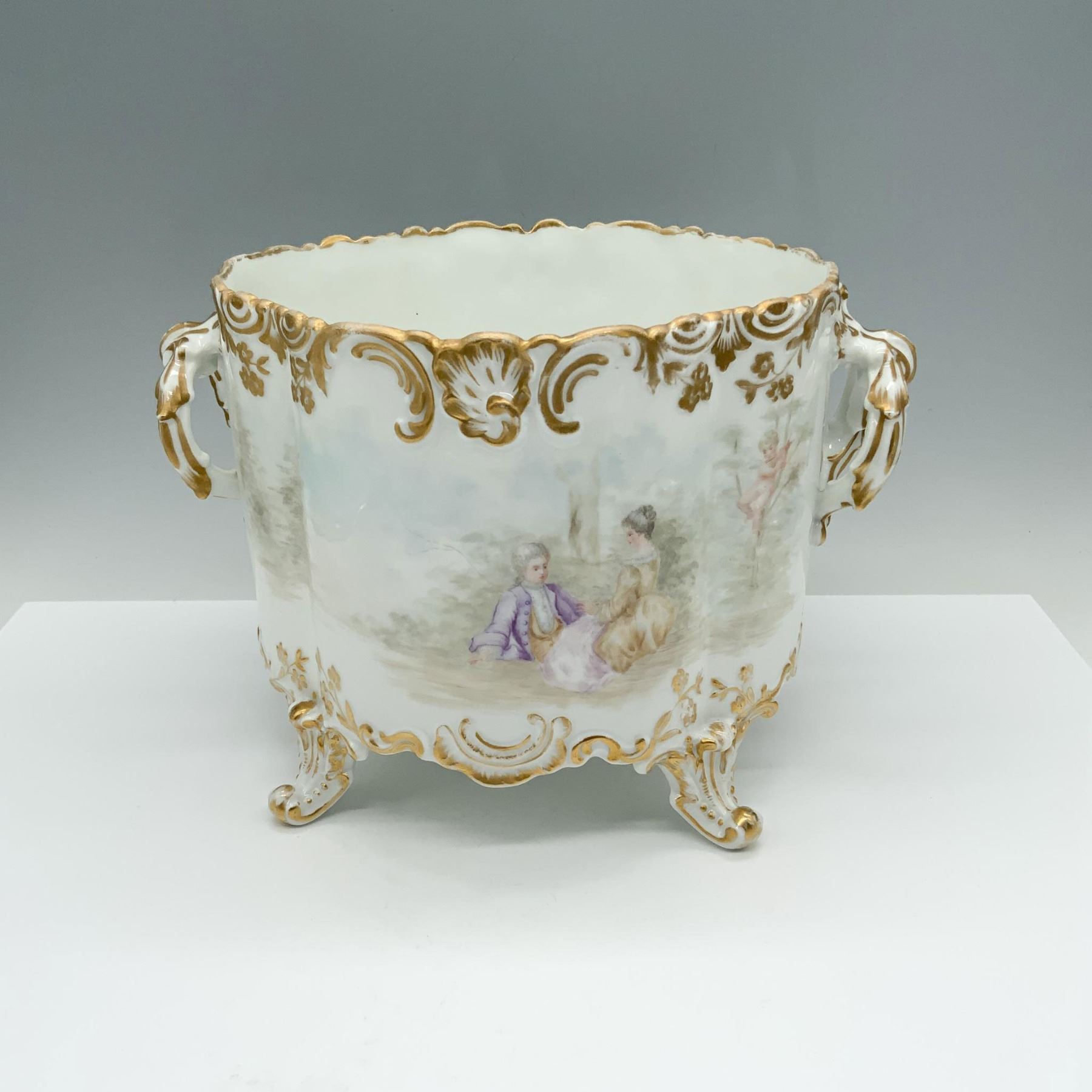 Delinieres & Co. Limoges Porcelain Planter