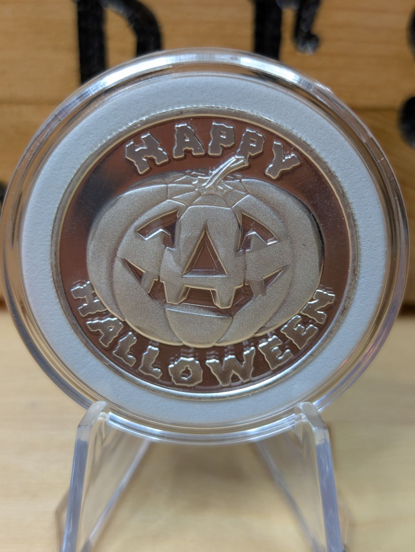 Lot 34-1) 1 oz Happy Halloween Pumpkin Silver round