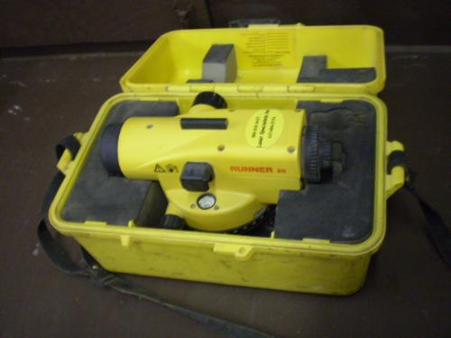 LEICA RUNNER 20 LASER ALIGNMENT LEVEL