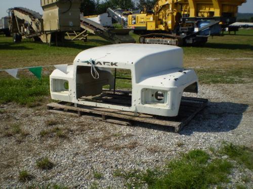 MACK RD688S HOOD