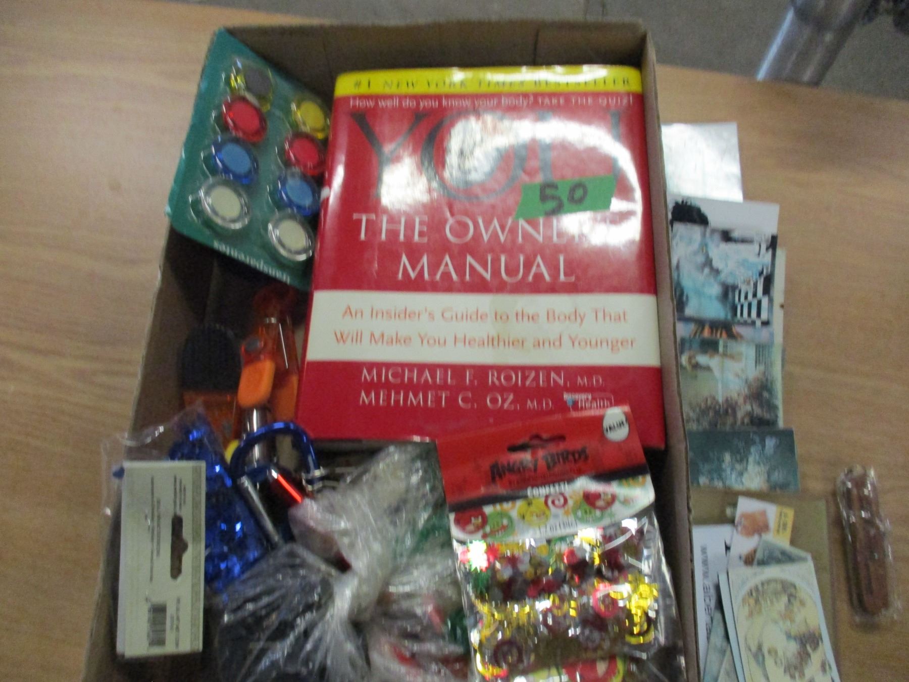 FLAT C/W BOOK, KEY RINGS, CLIPS, ETC