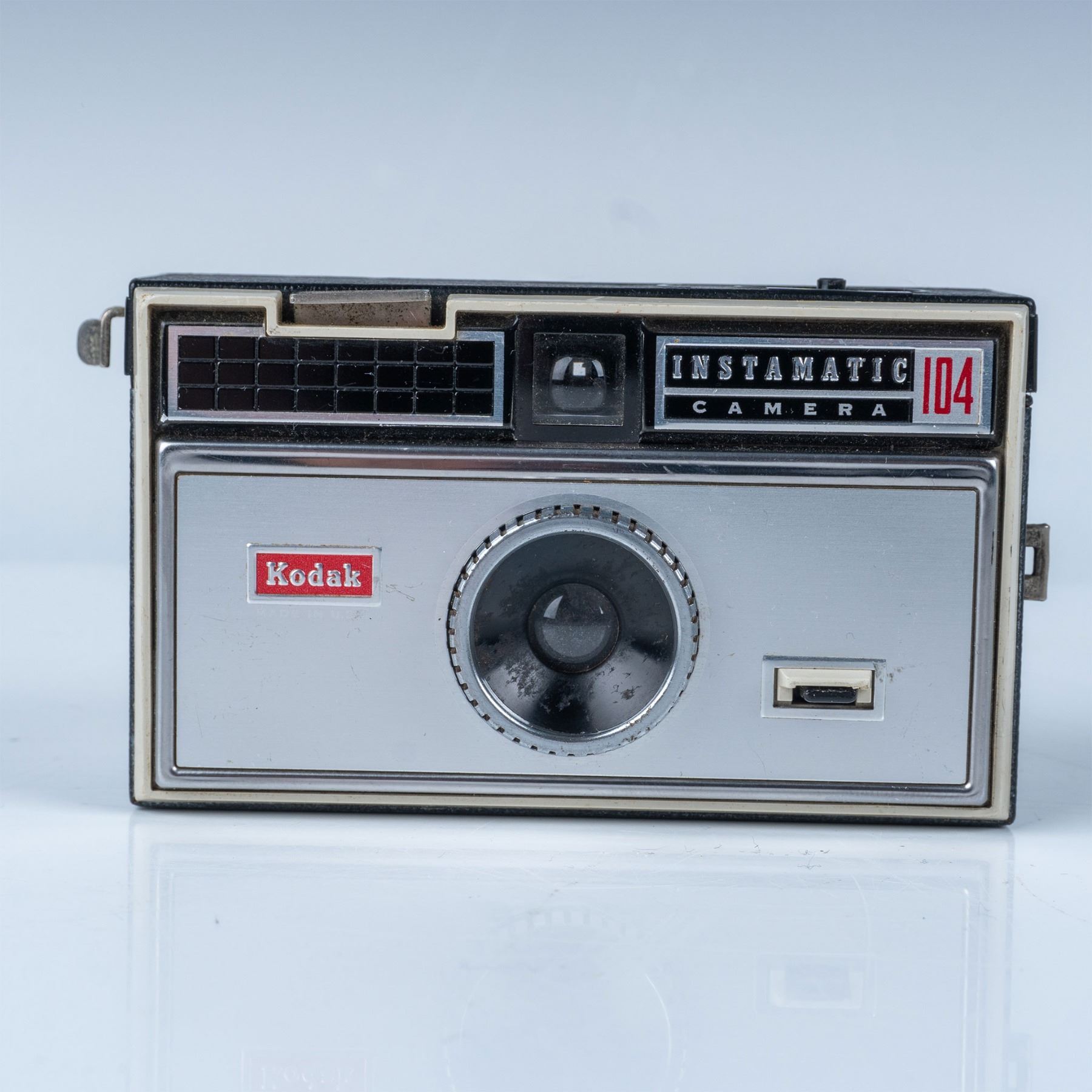 Kodak Instamatic 104 Vintage Camera