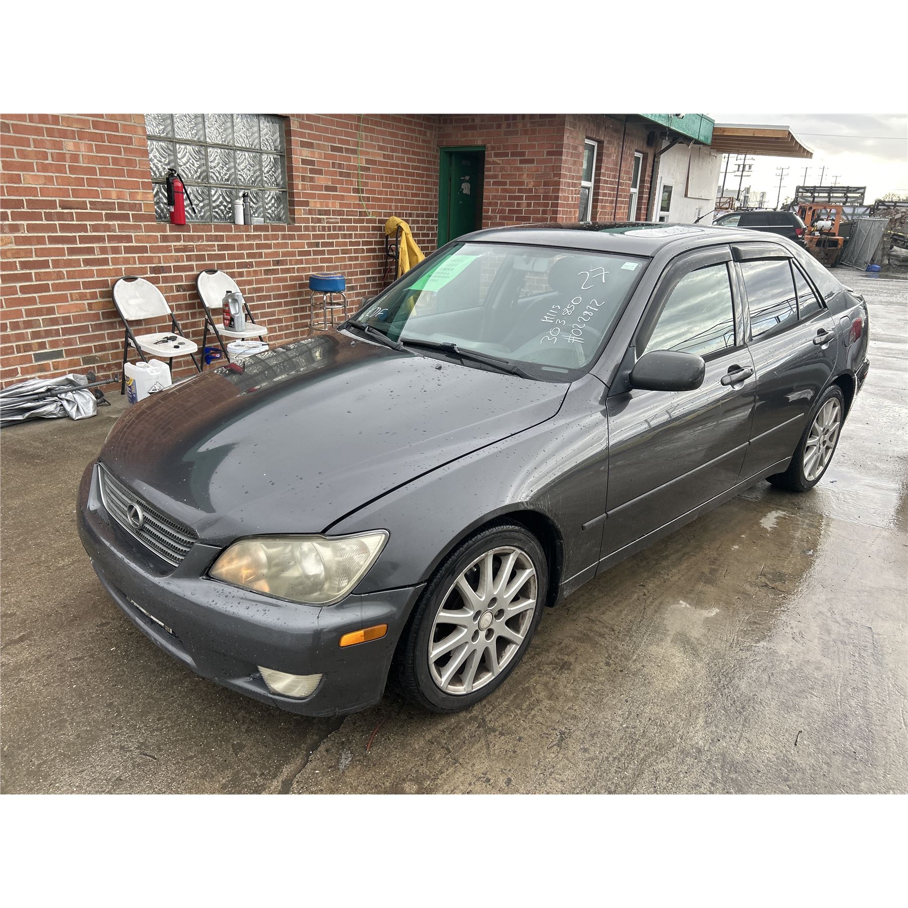 2001 Lexus IS