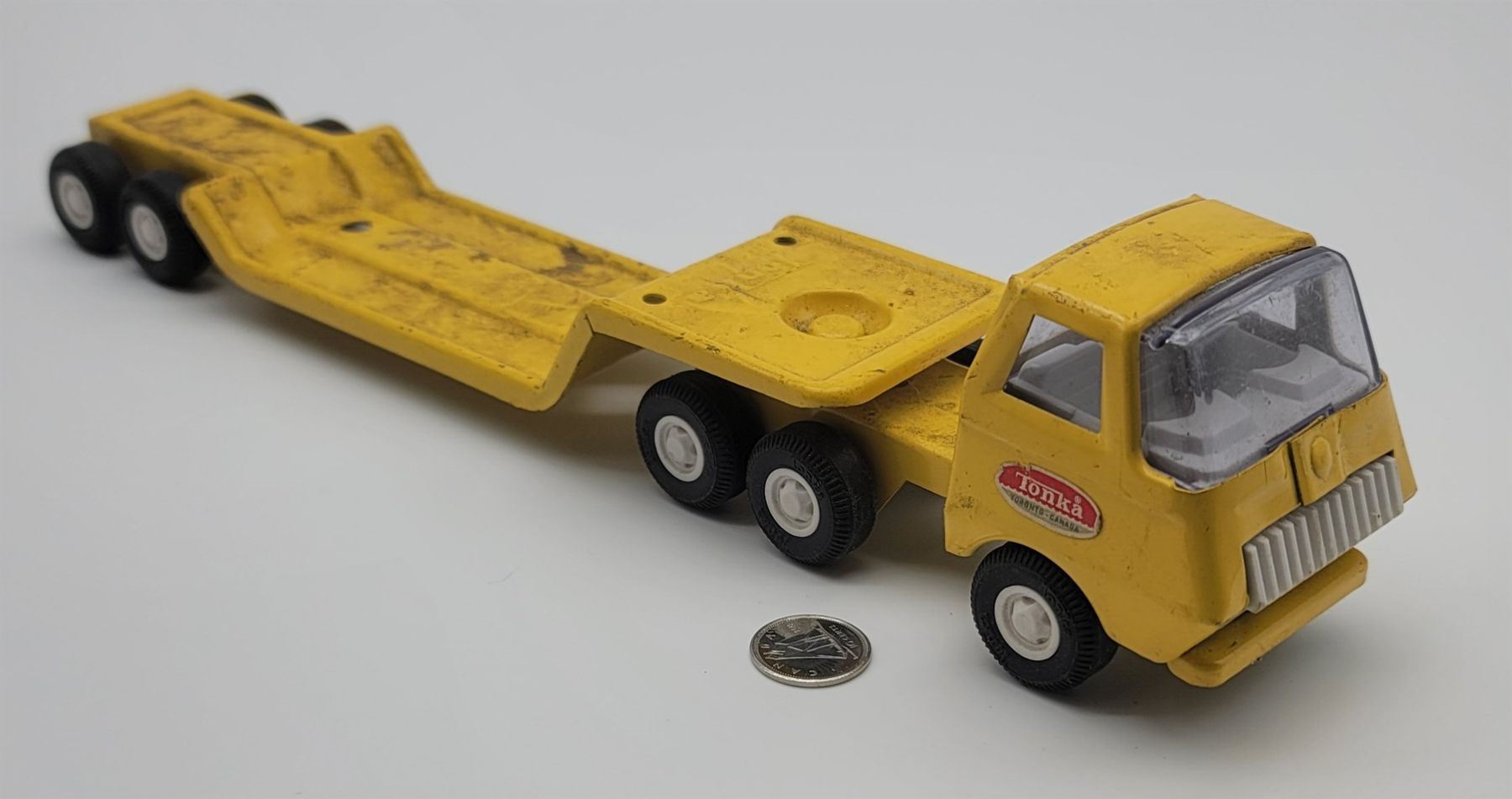 Tonka Low Loader Heavy Equipment Truck Trailer needs Wash