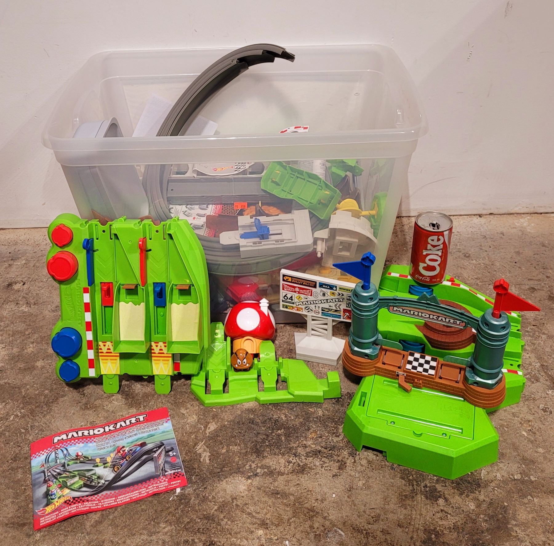 Hot Wheels Mario Kart Race Track