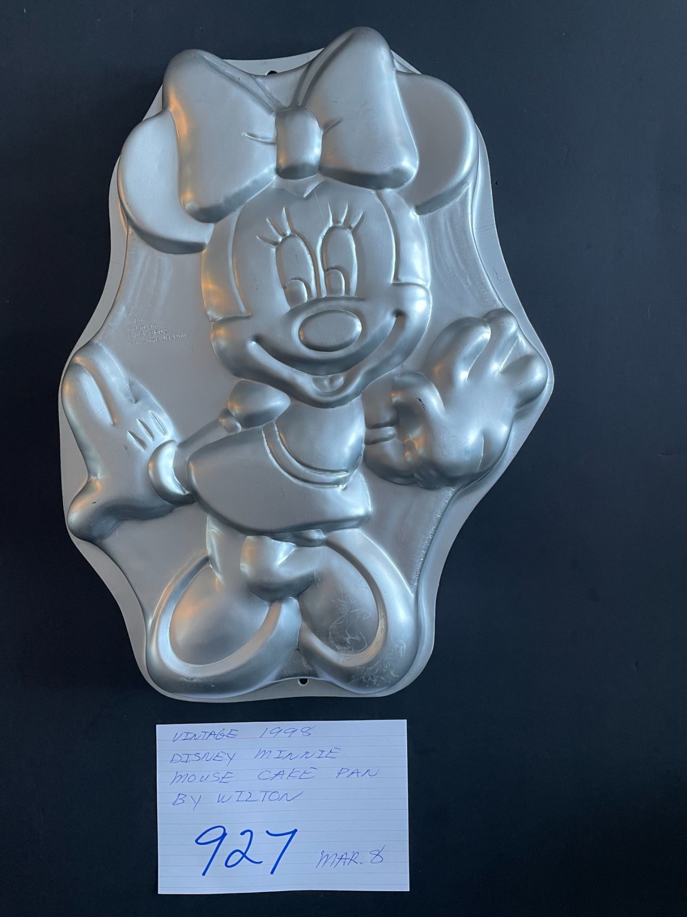 Vintage 1998 - disney Minnie mouse cake pan Wilton - Schmalz Auctions