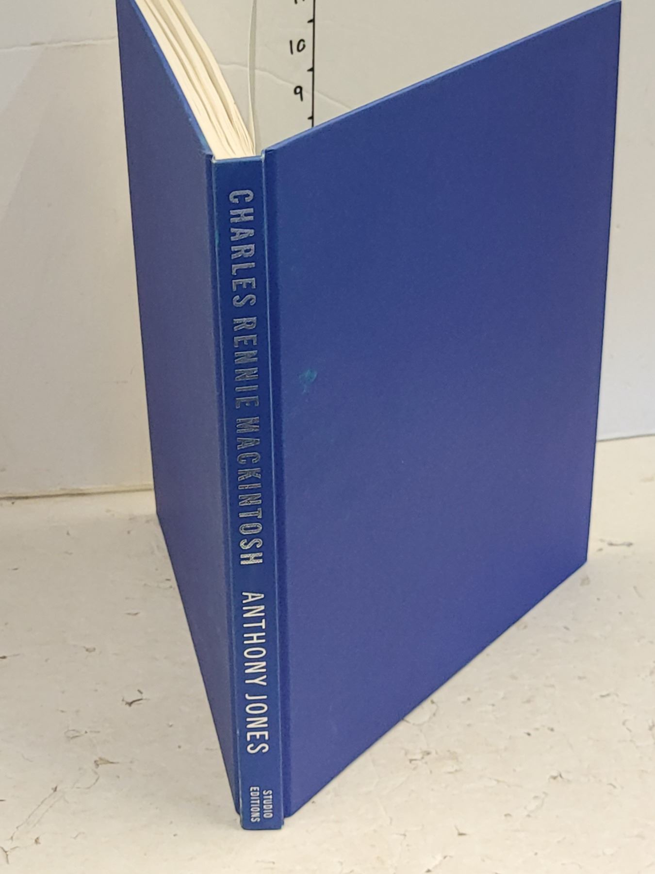 Charles Rennie Mackintosh, Anthony Jones