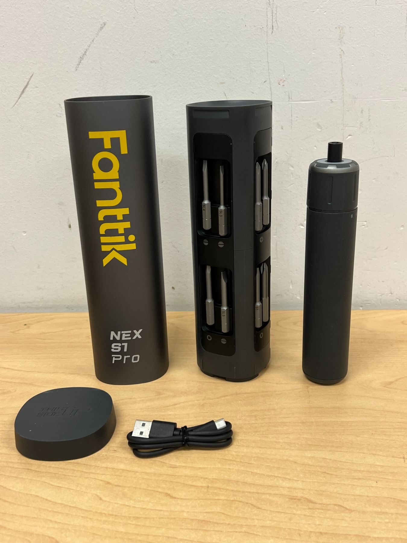 Fanttik Rechargeable Screwdriver set - Nex S1 Pro - see all photos