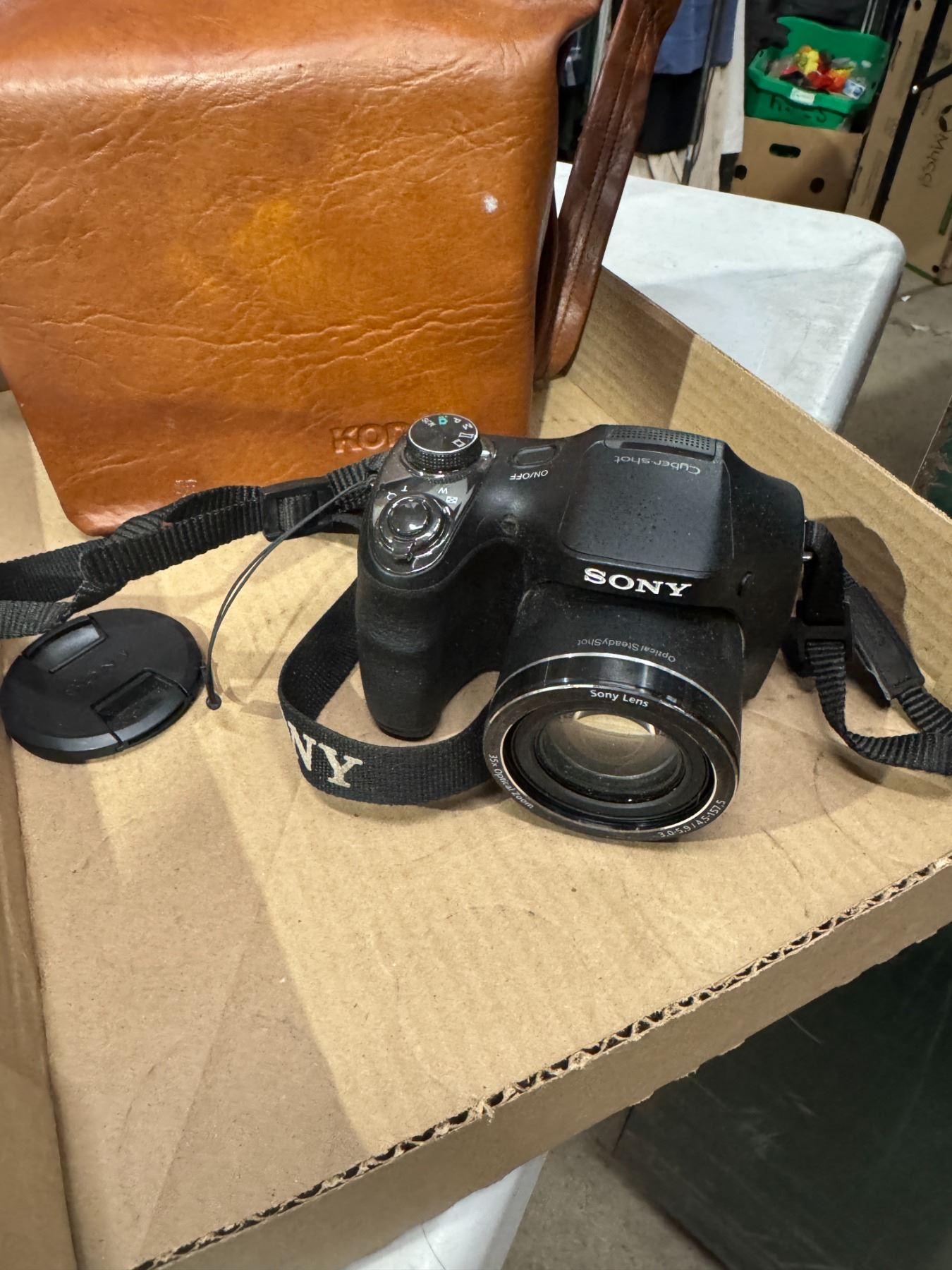 Sony cyber shot DSC – H 300