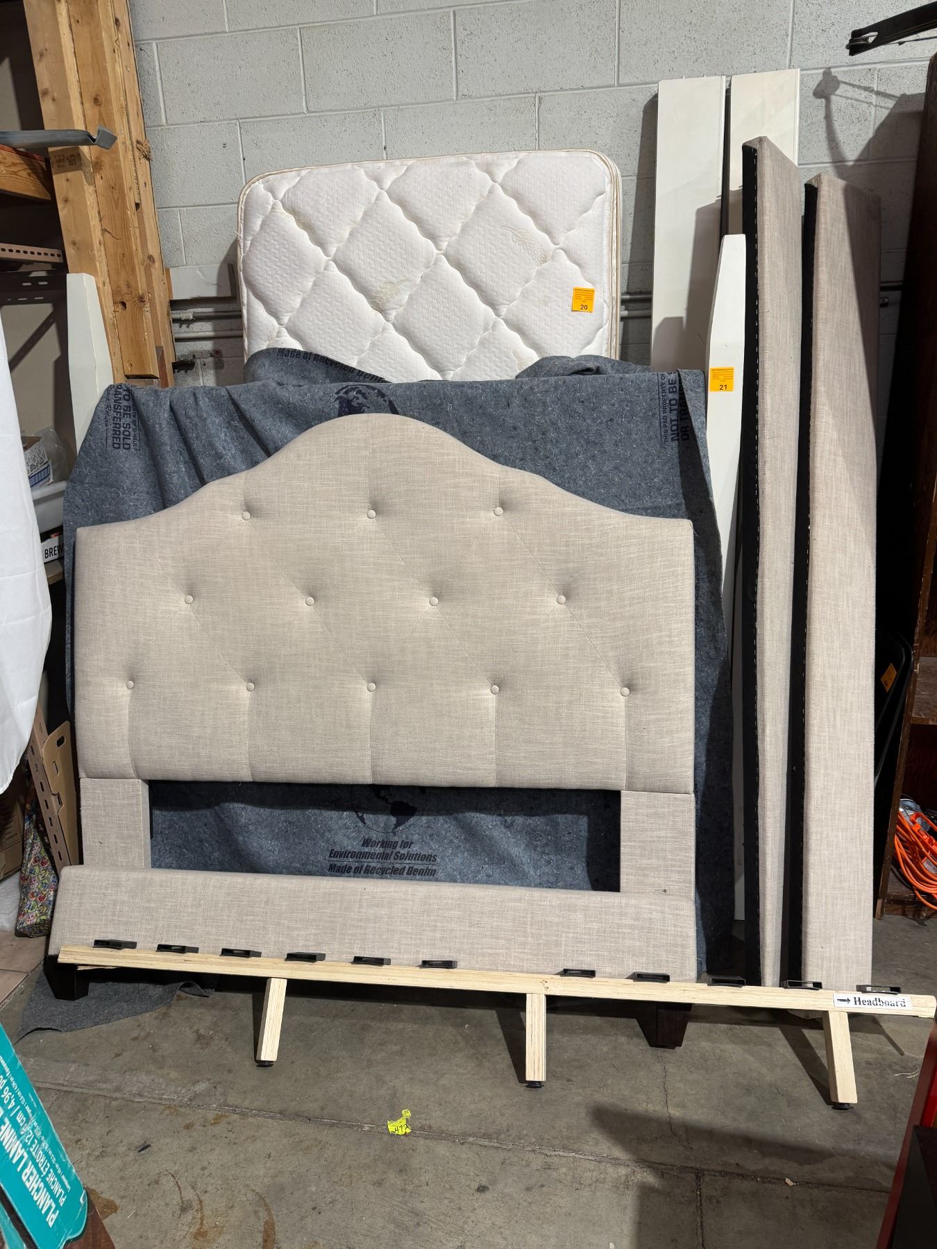 Double headboard, footboard rails