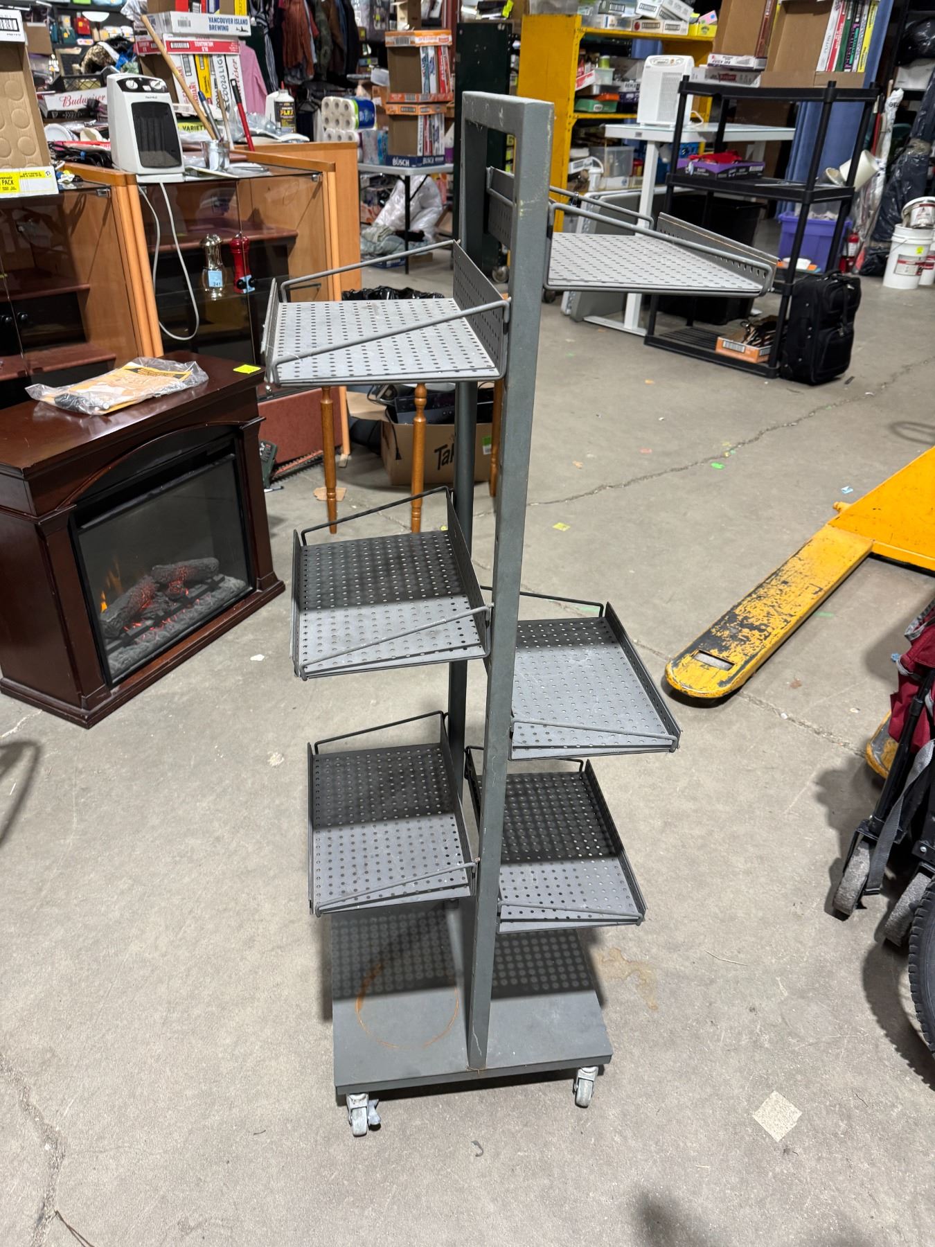 Adjustable rolling stand