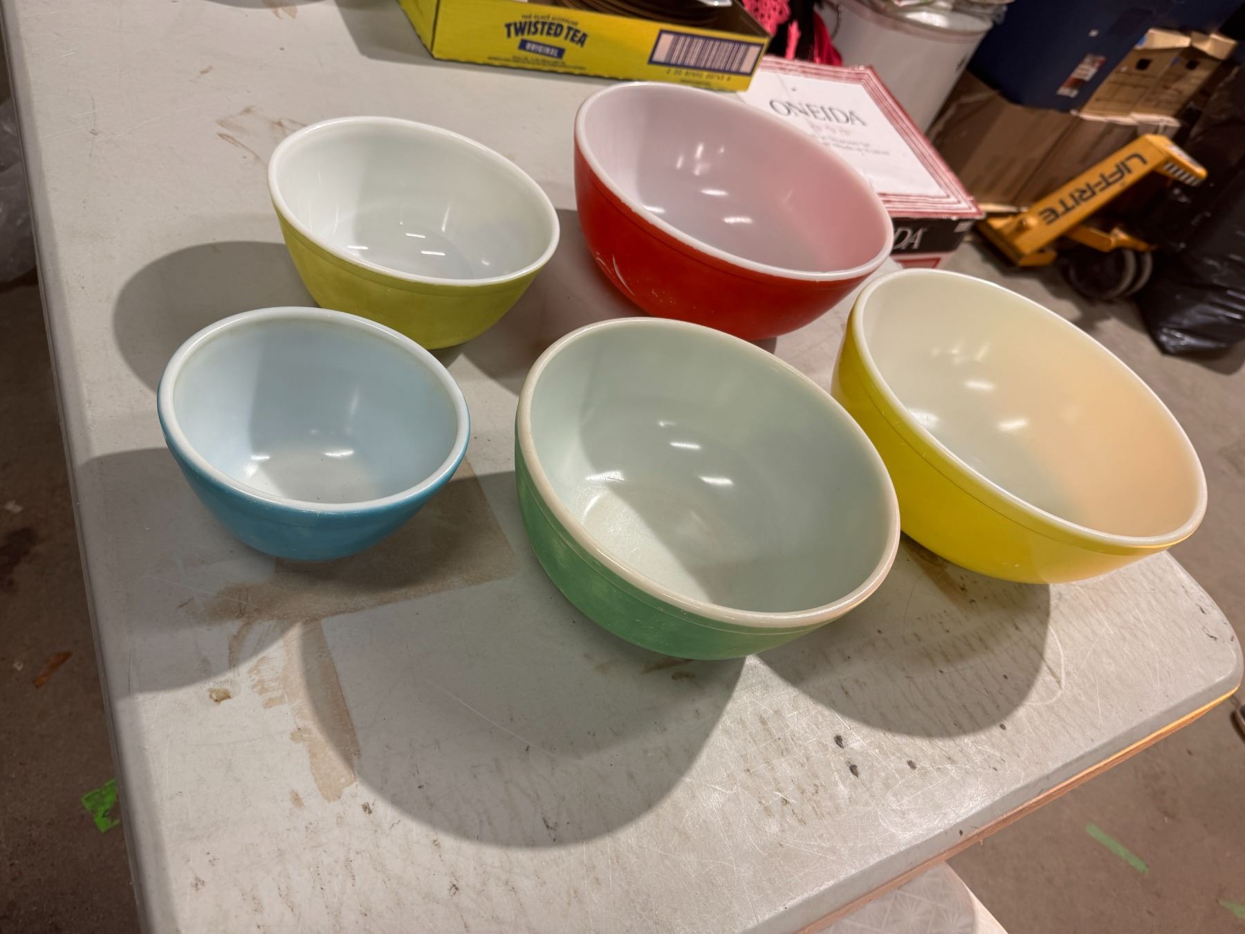 Pyrex bowls