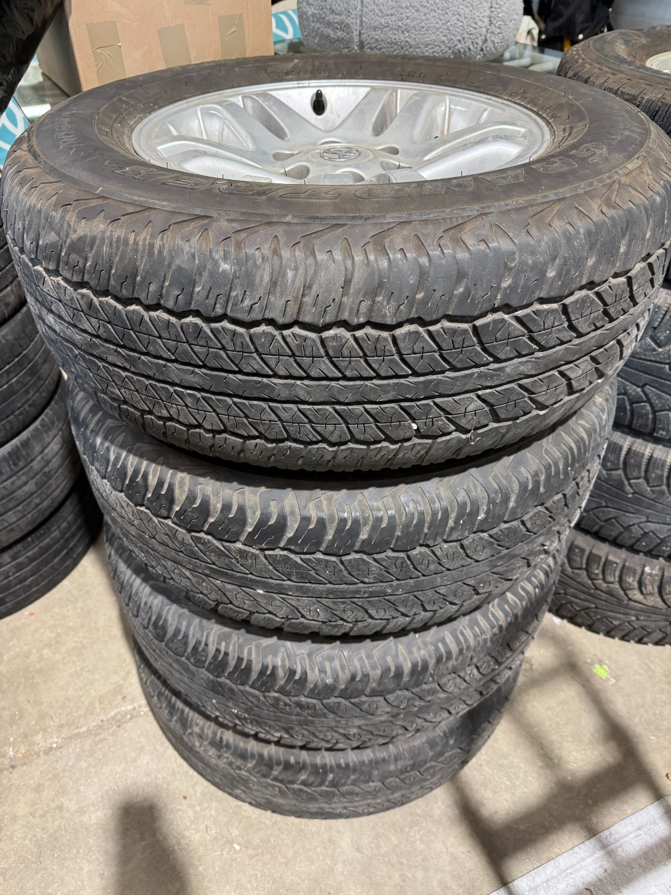 Tires on rims P265/65R 17 M&S