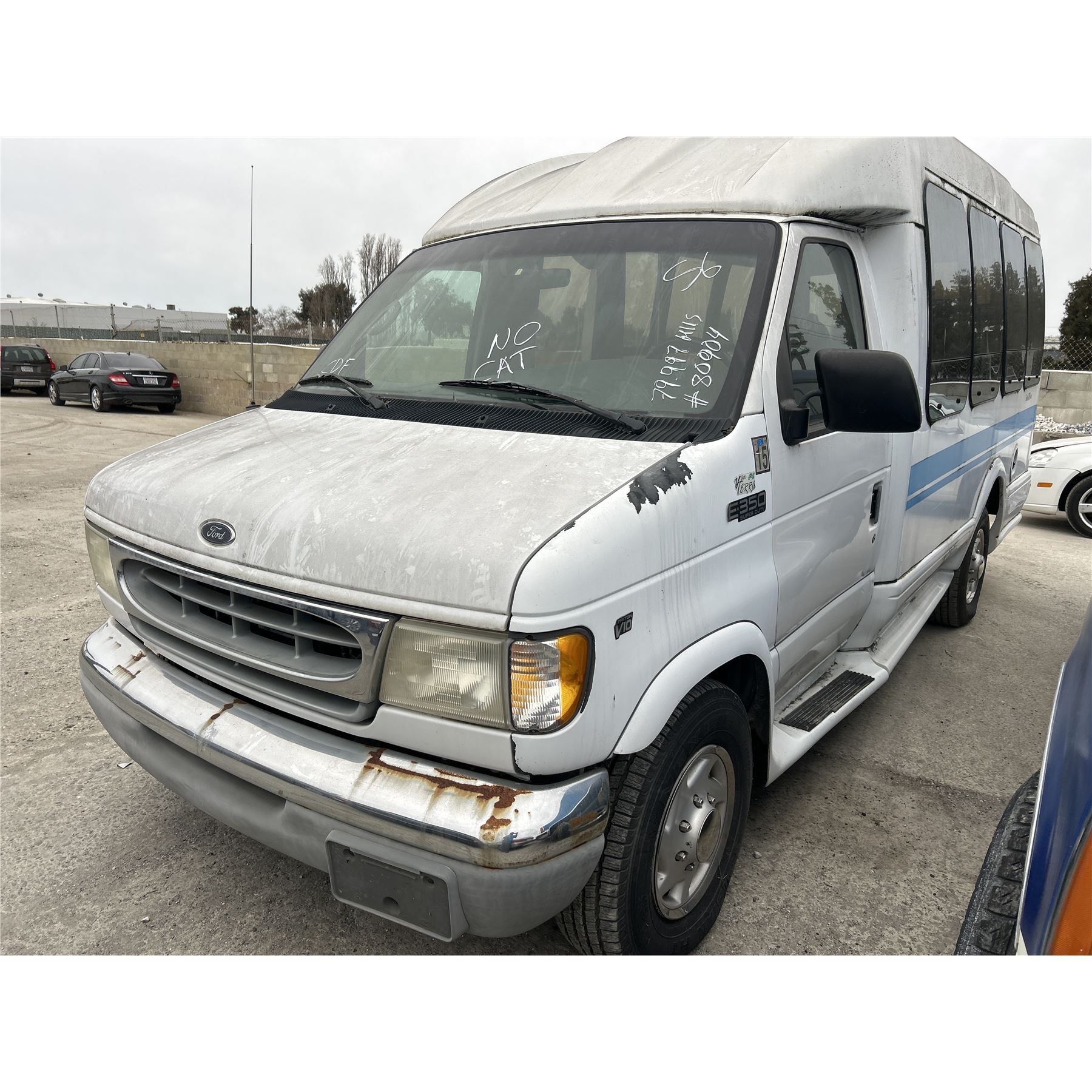 2001 Ford E-350