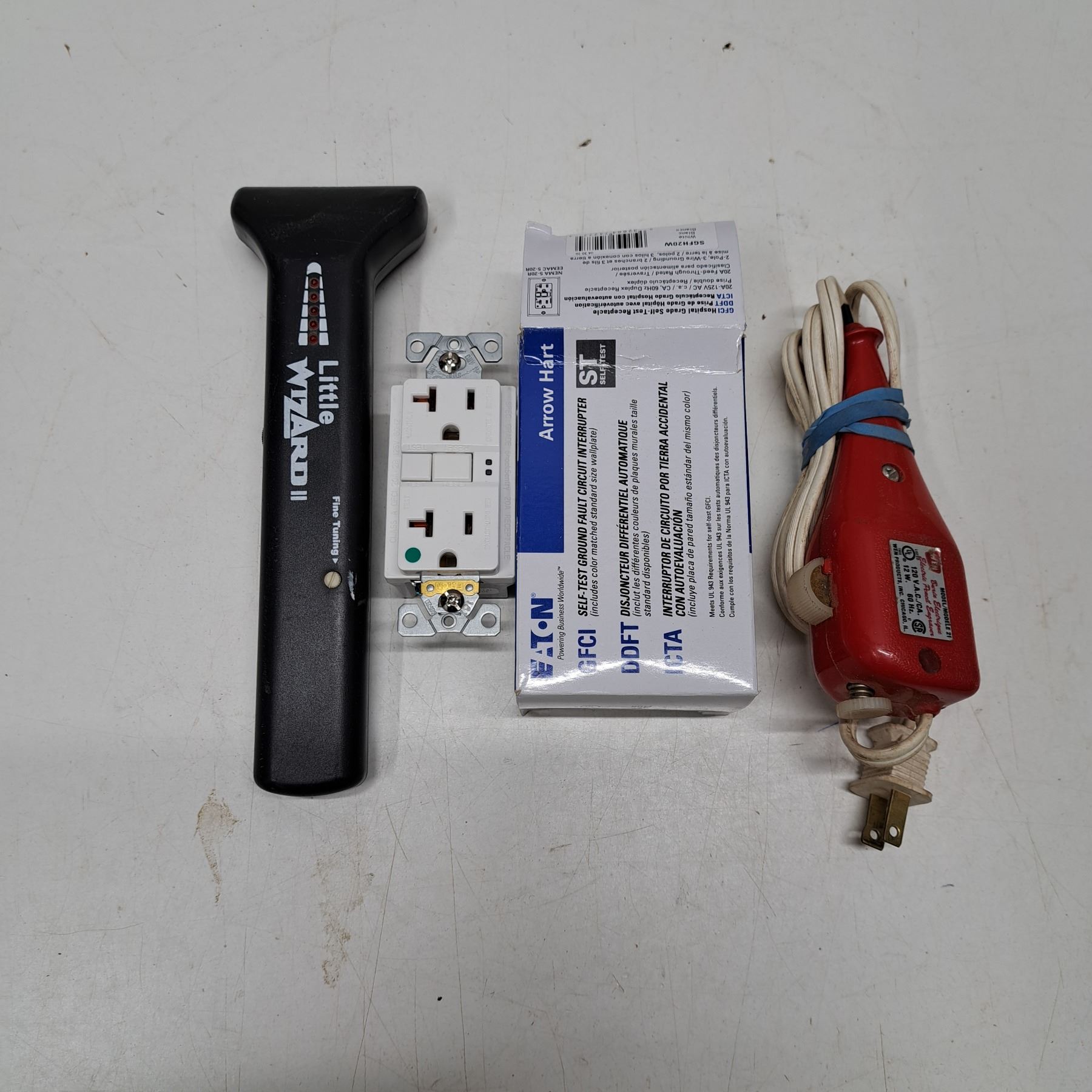 Nail finder, pencil engraver and electrical outlet - Schmalz Auctions