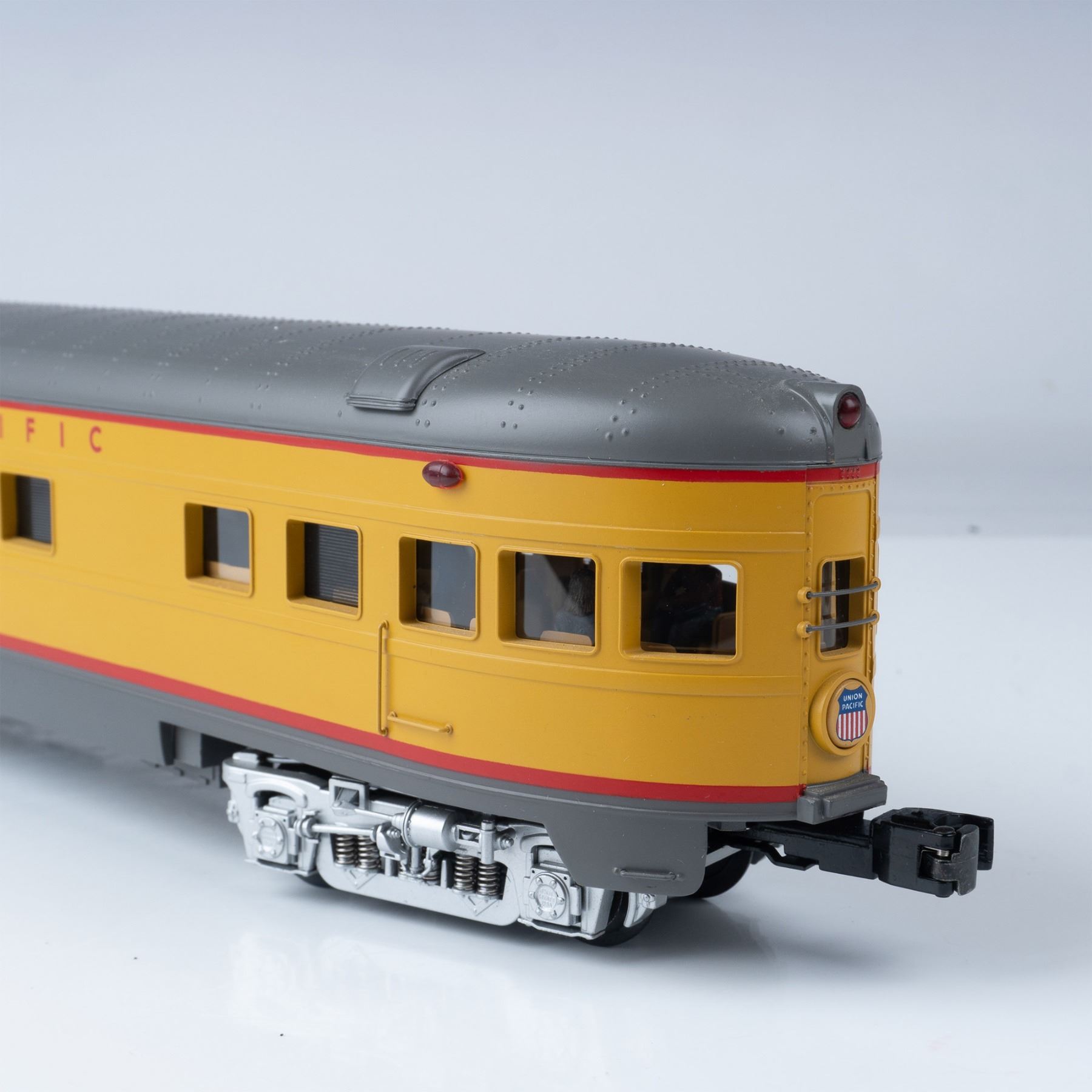 MTH Union Pacific 70' Passenger Observation Car, Ogallala