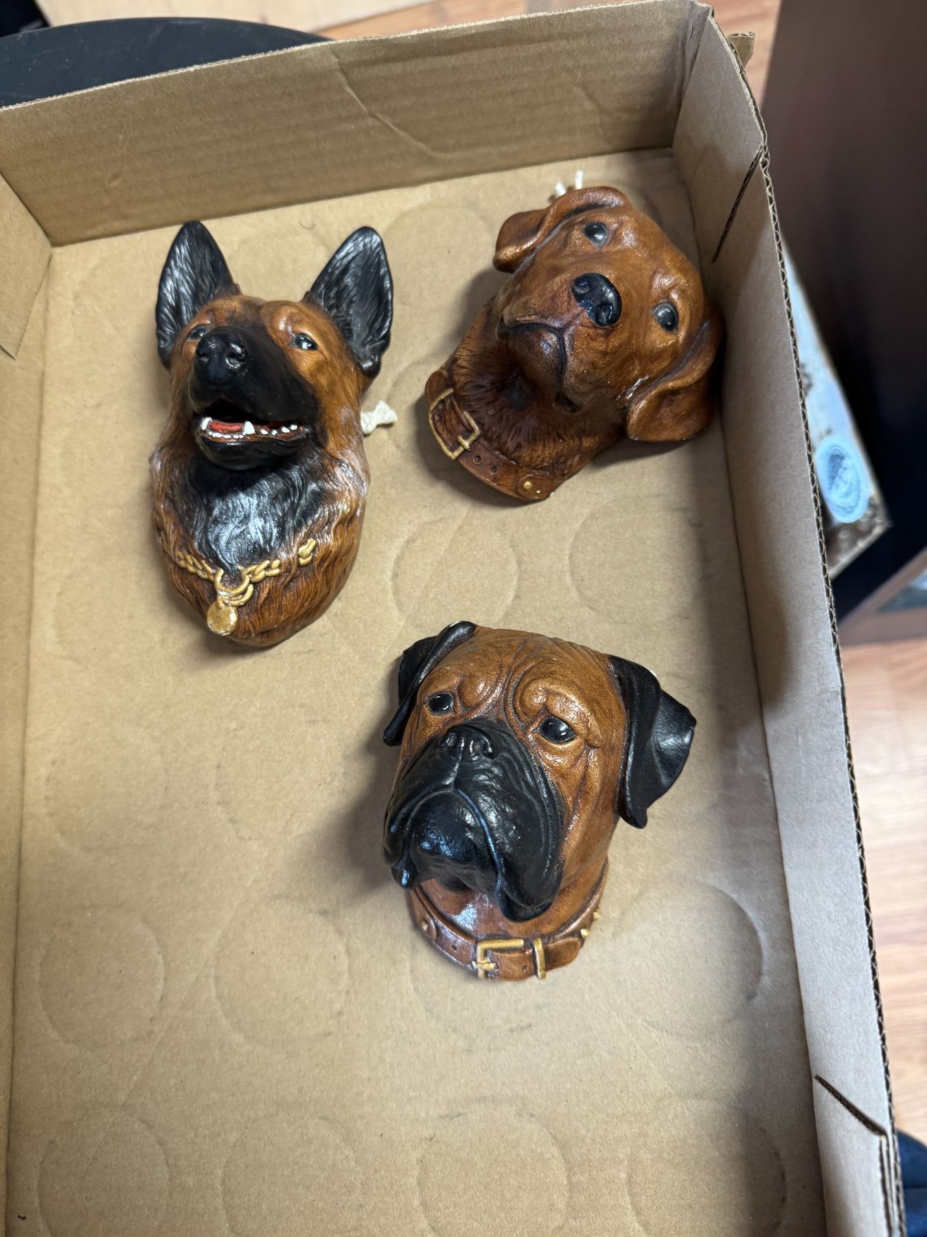 Dog decor heads