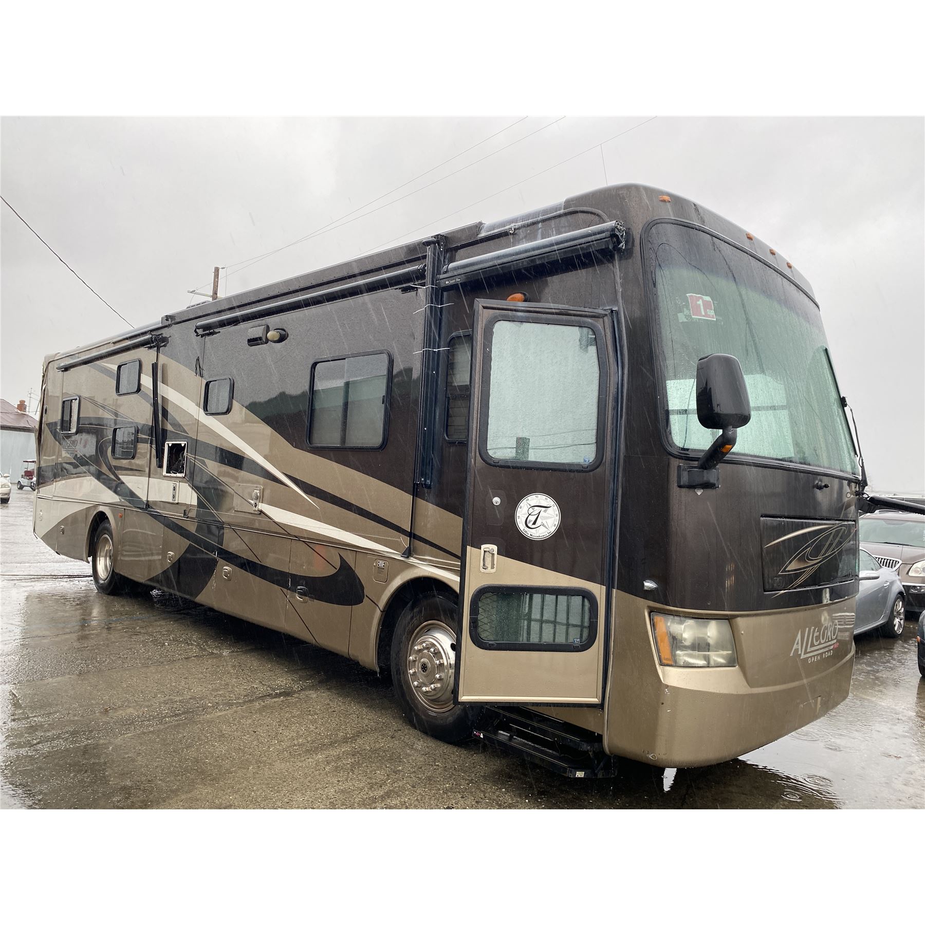 2010 Freightliner XC Raised Rail Rear Engine Motor Home Chassis