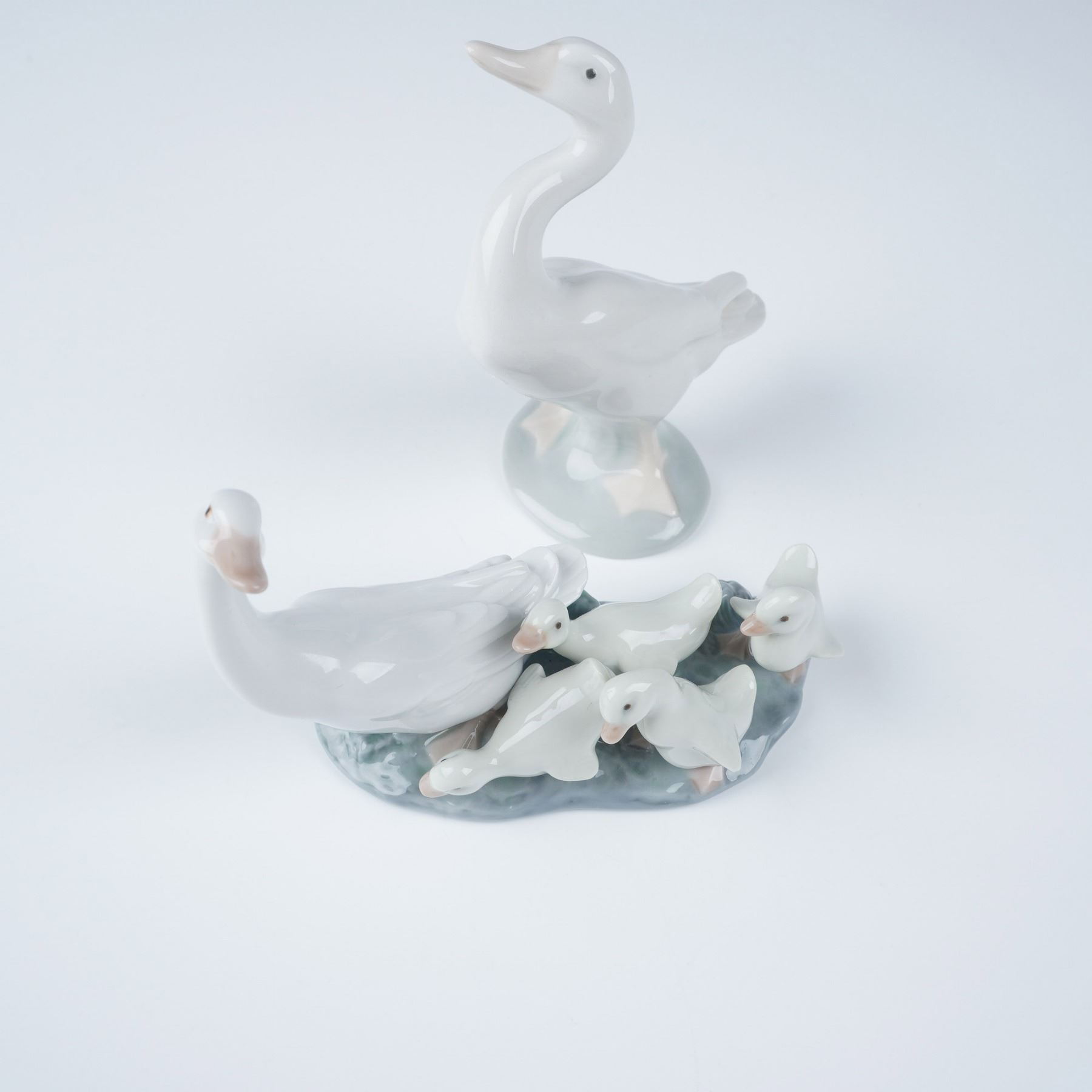 2pc Lladro Porcelain Figurines, Little Duck and Ducklings