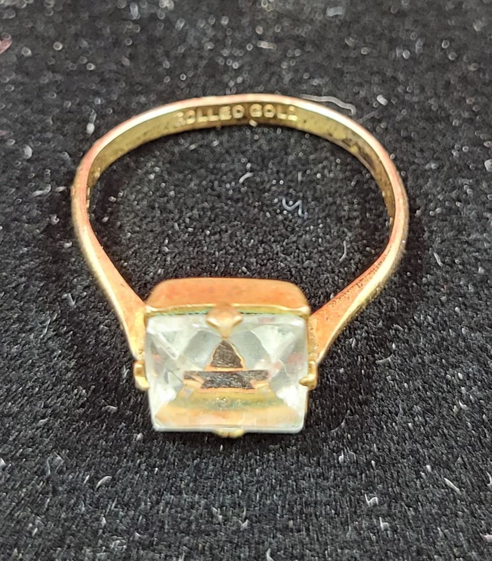10K Gold Ring (1.34g)