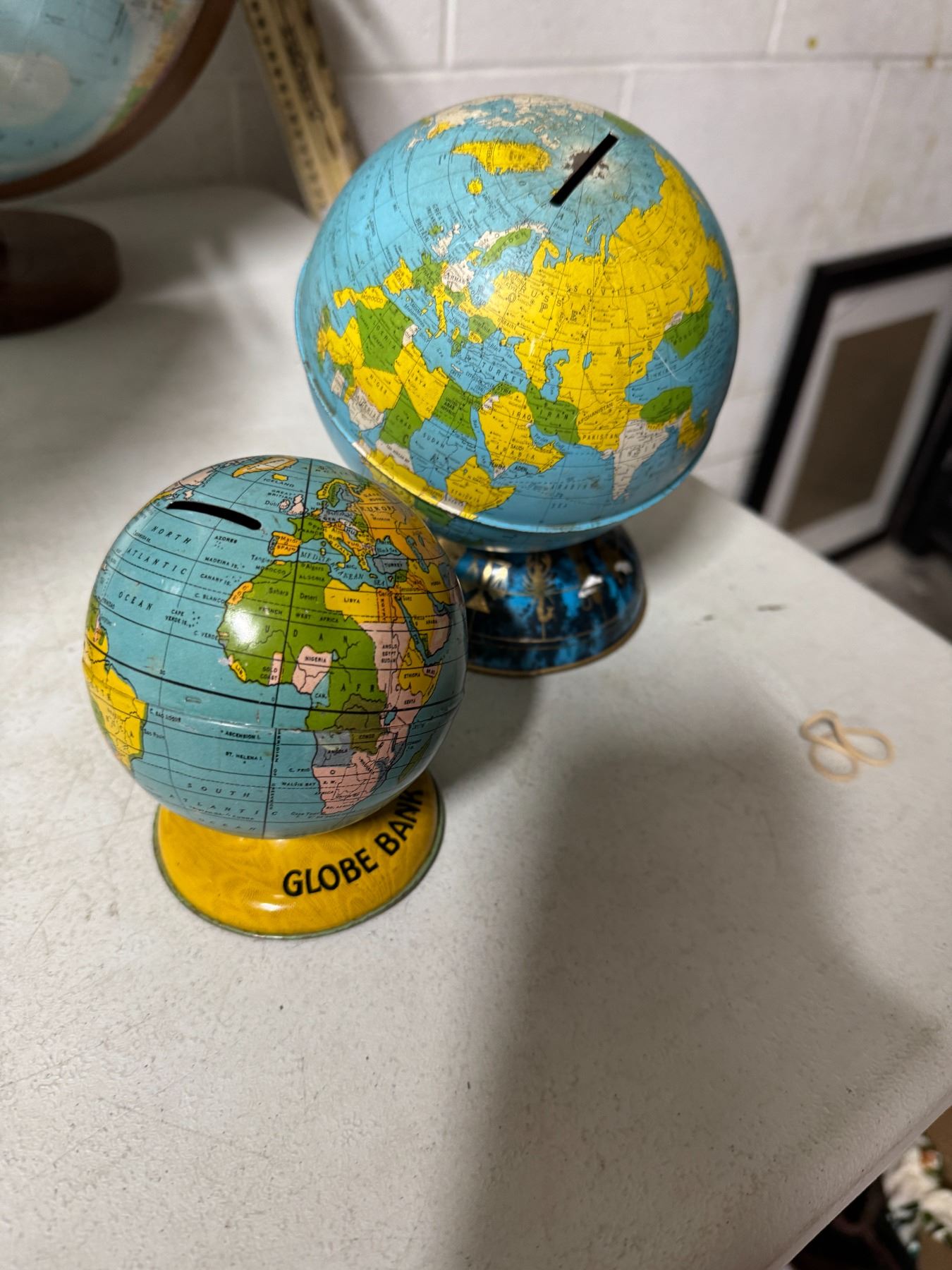 Globe money banks