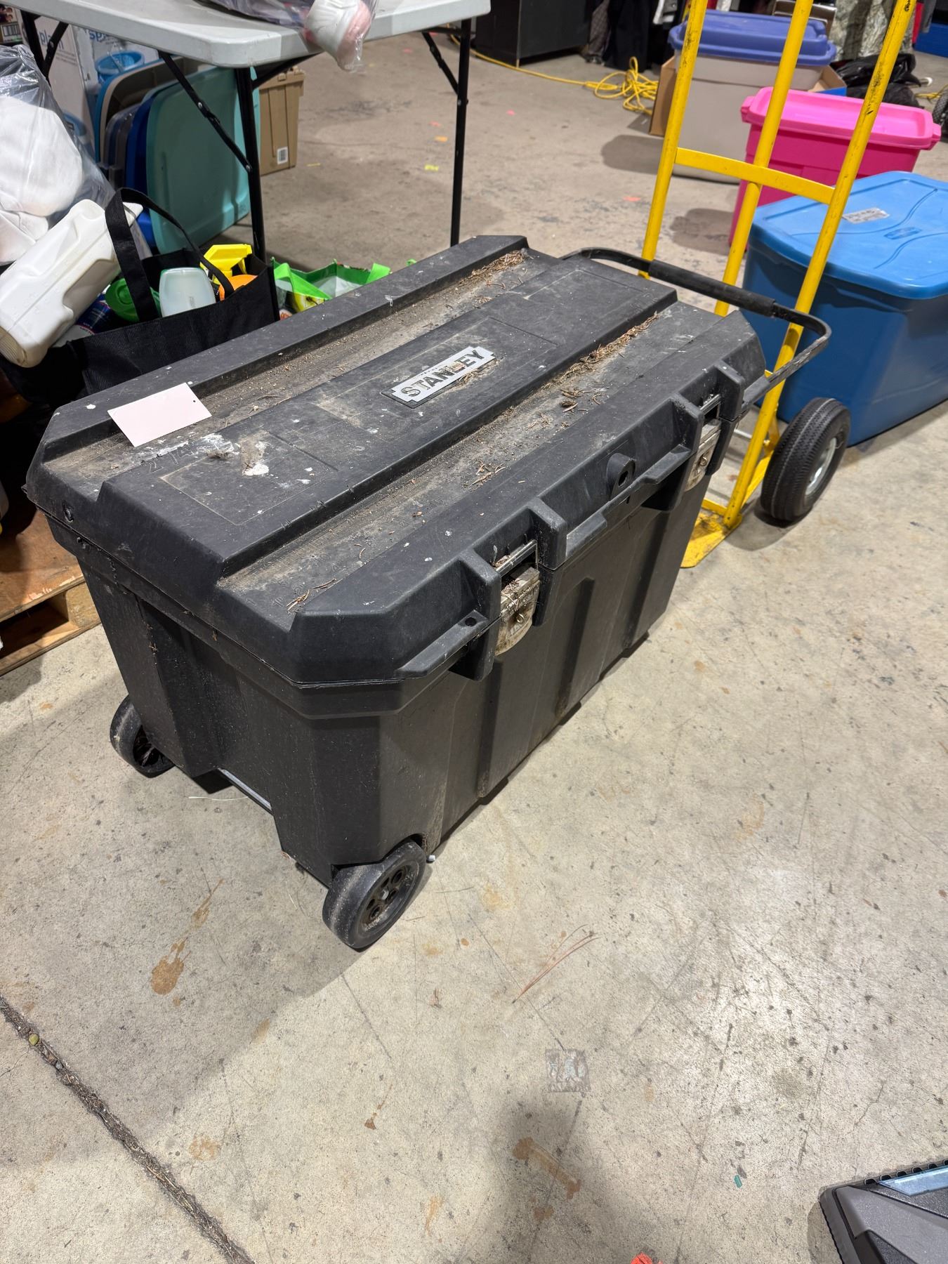 Stanley Rolling storage tote