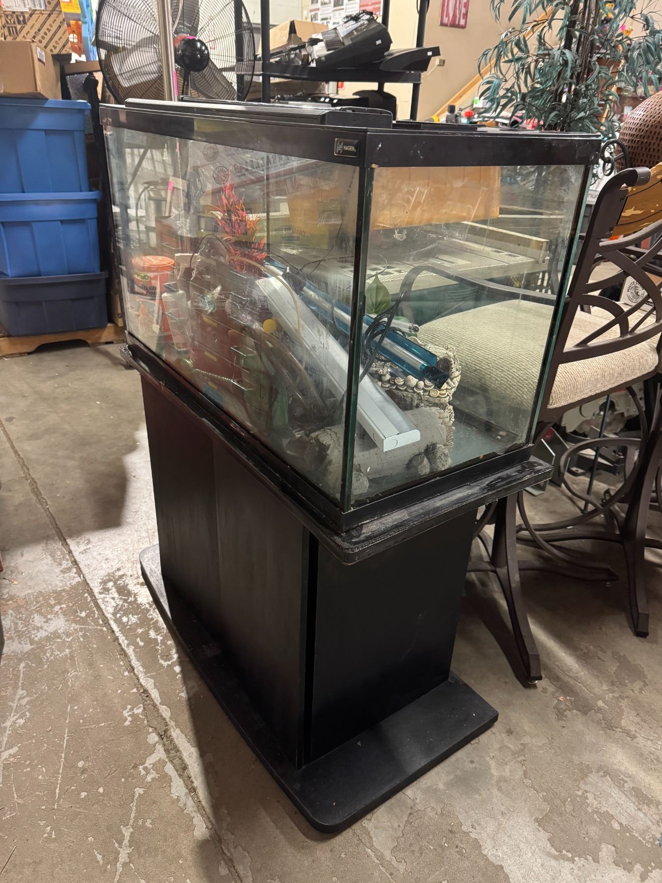 Fish tank, accessories and stand