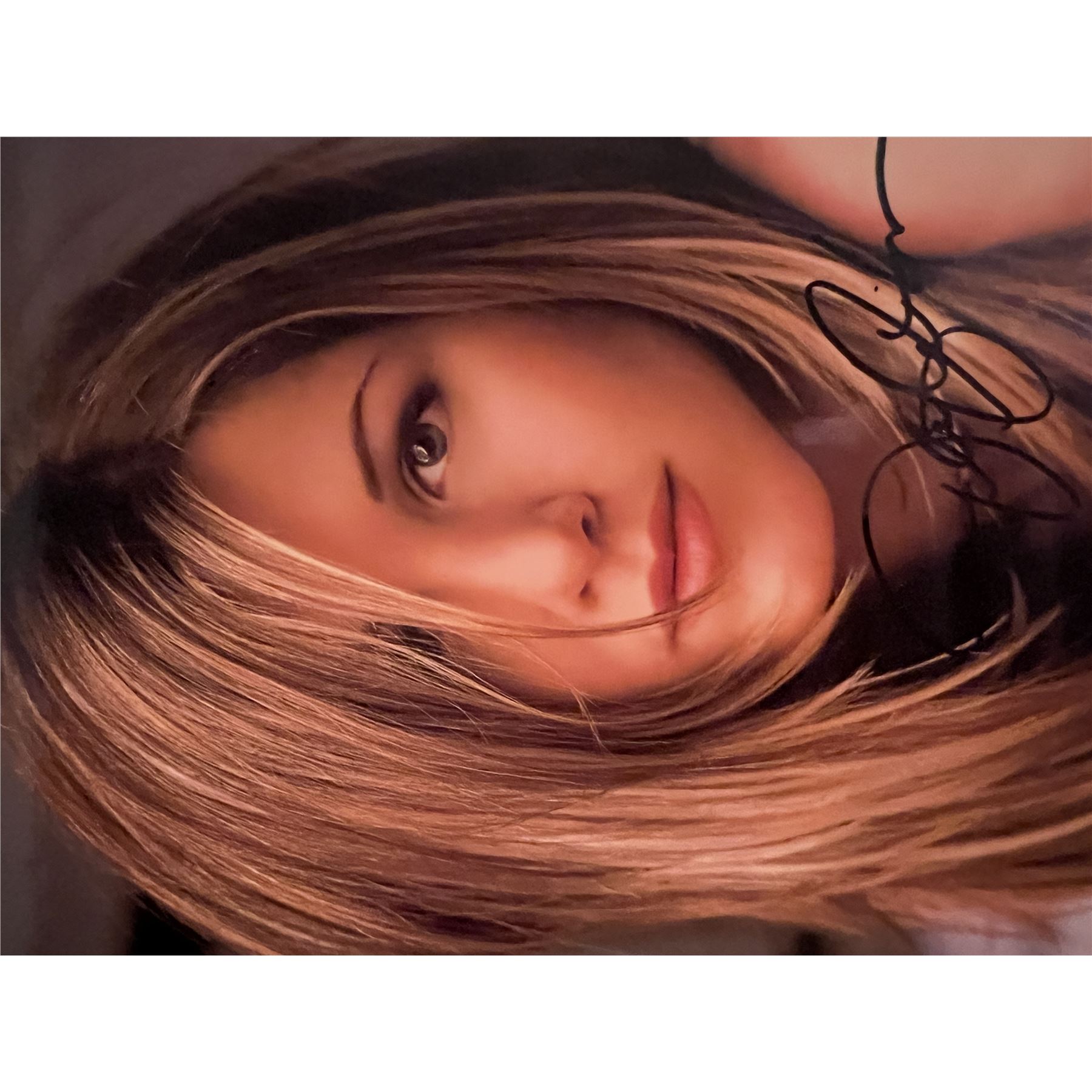 Jennifer Aniston facsimile signed photo. 5x7 inches
