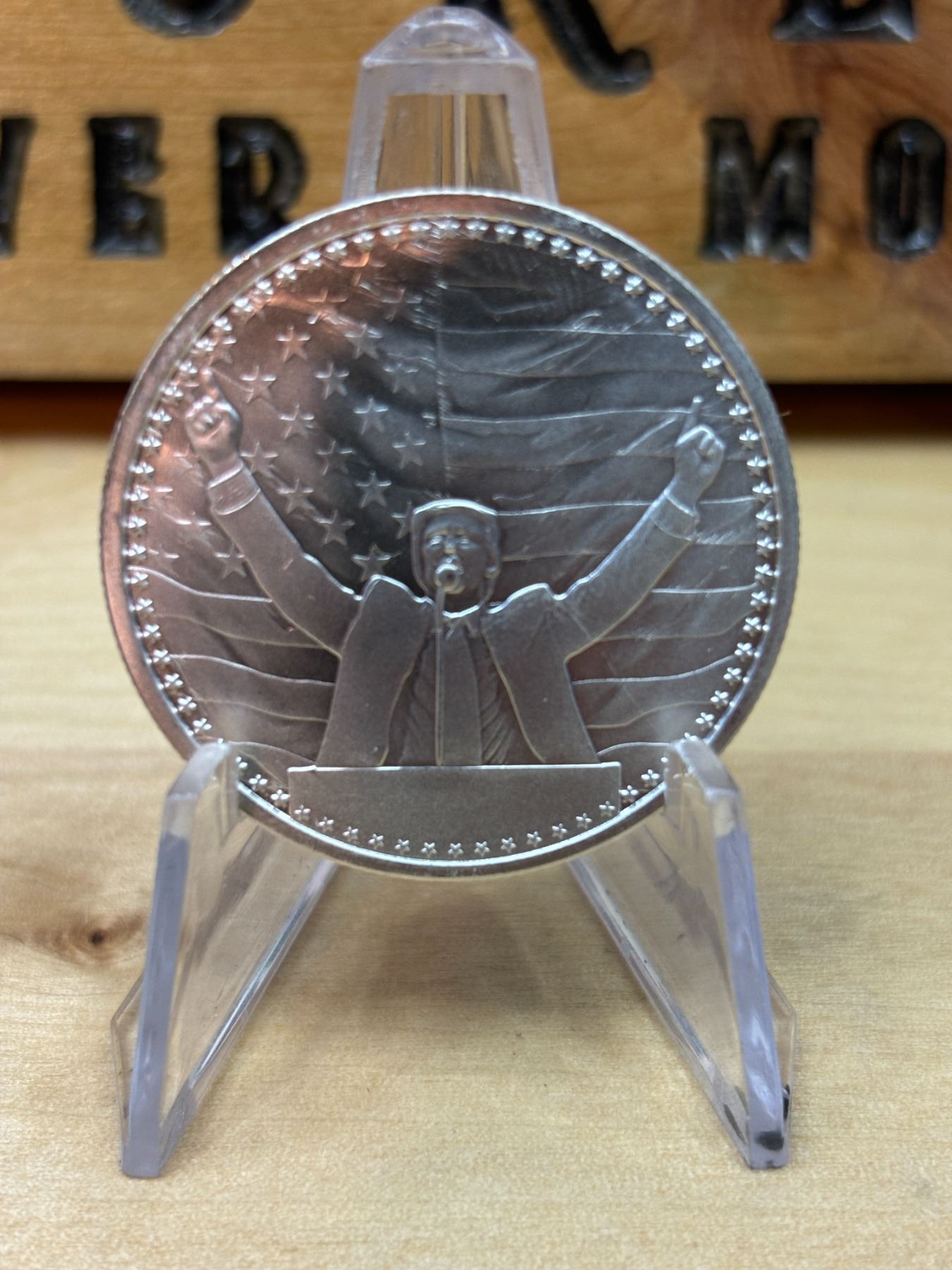 Lot 59-1) 1 oz Donald Trump 47th president Silver round