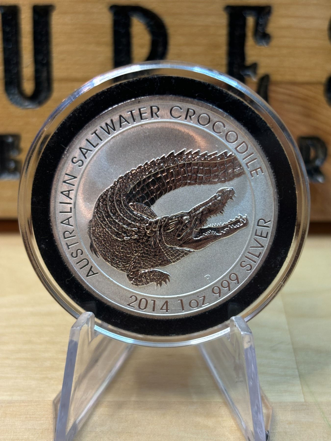 Lot 105-1) 1 oz Australian Saltwater Crocodile silver coin