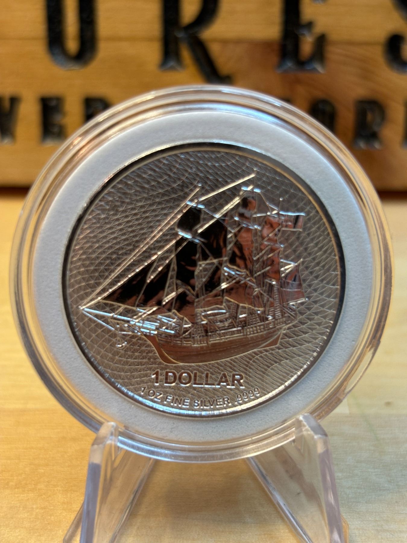 Lot 98-1) 1 oz Cook Island Silver coin