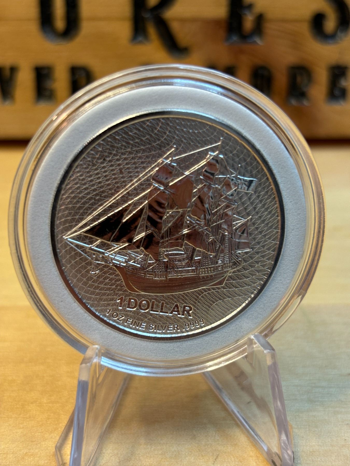 Lot 174-1) 1 oz Cook Island Silver coin