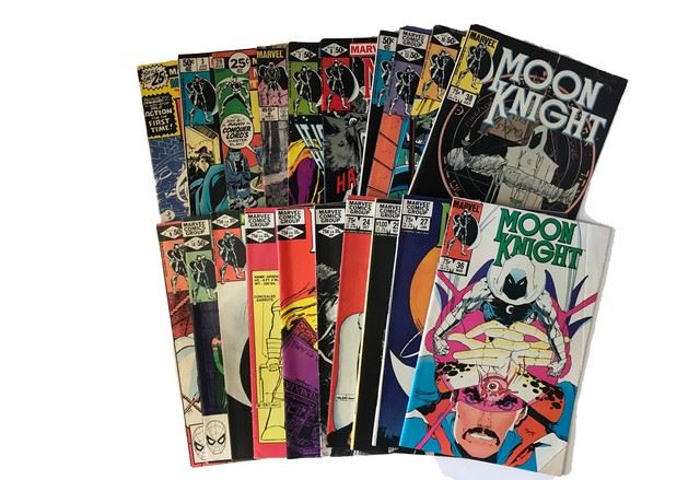 Lot of 20 comics: Moon Knight Comics 1980s