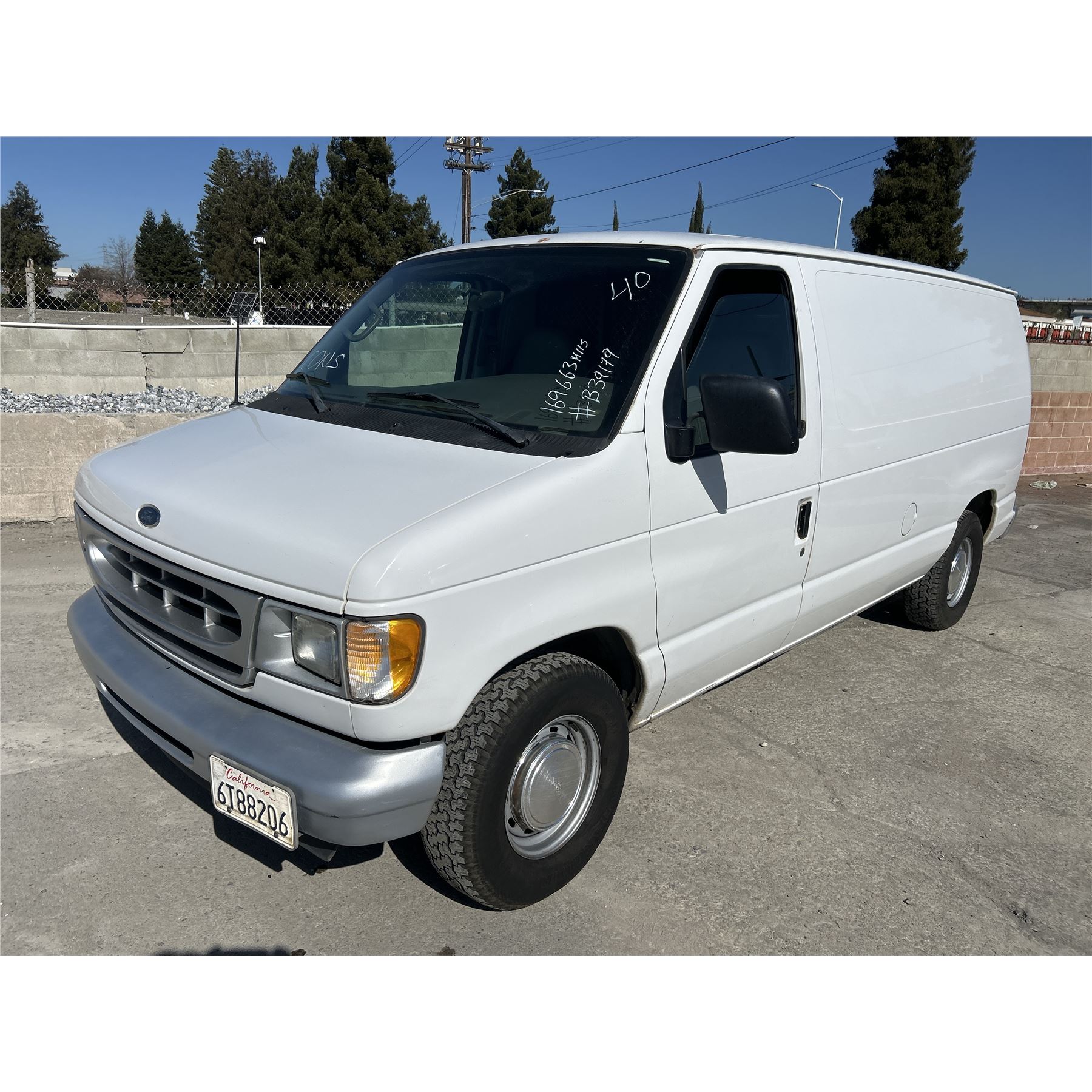 2001 Ford Econoline Cargo