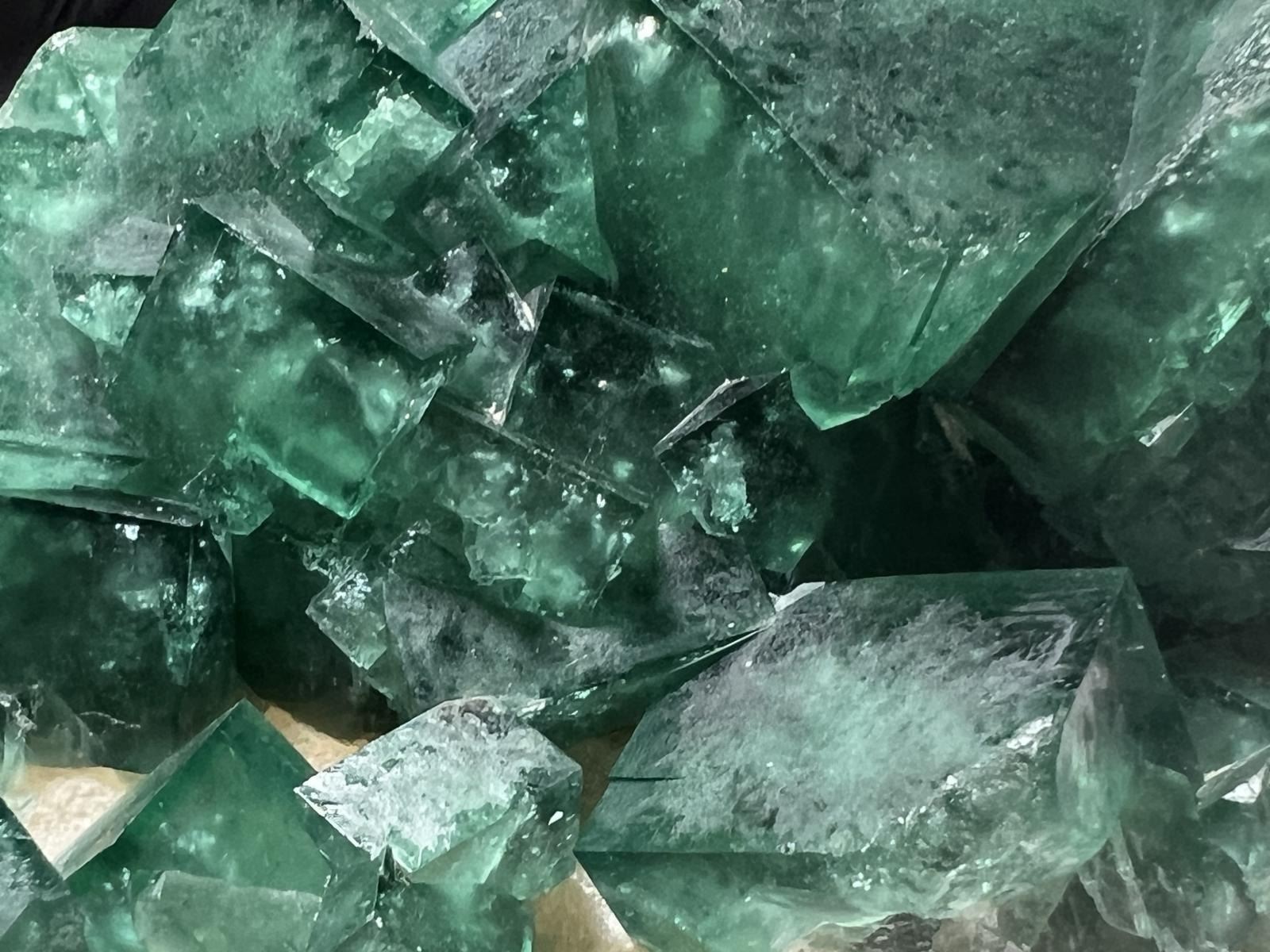 Natural Rare Green Fluorite Calcite 4900 Cts Quartz Specimen