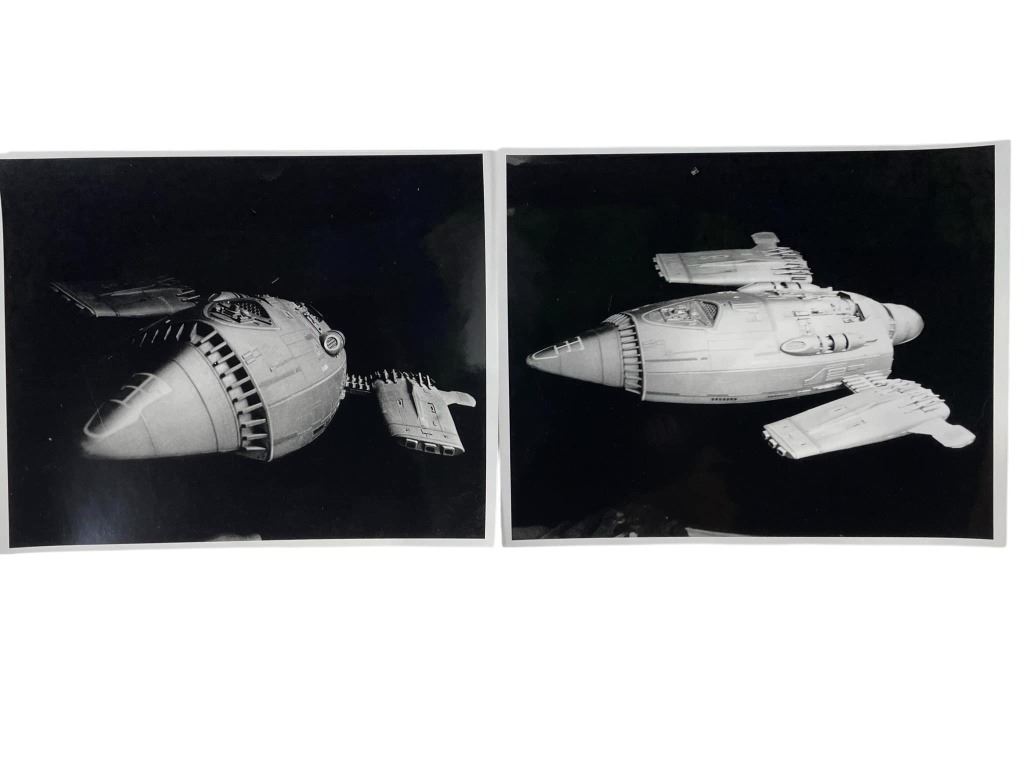 Blake's 7 (1978–1981) - 2 Spaceship Miniature Glossy Photos (Martin Bower)
