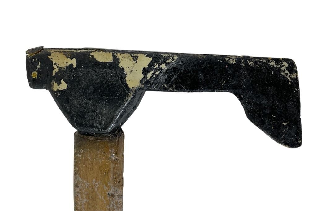 Fear the Walking Dead (2015–2023) - Chris (Lorenzo James Henrie) SFX Axe