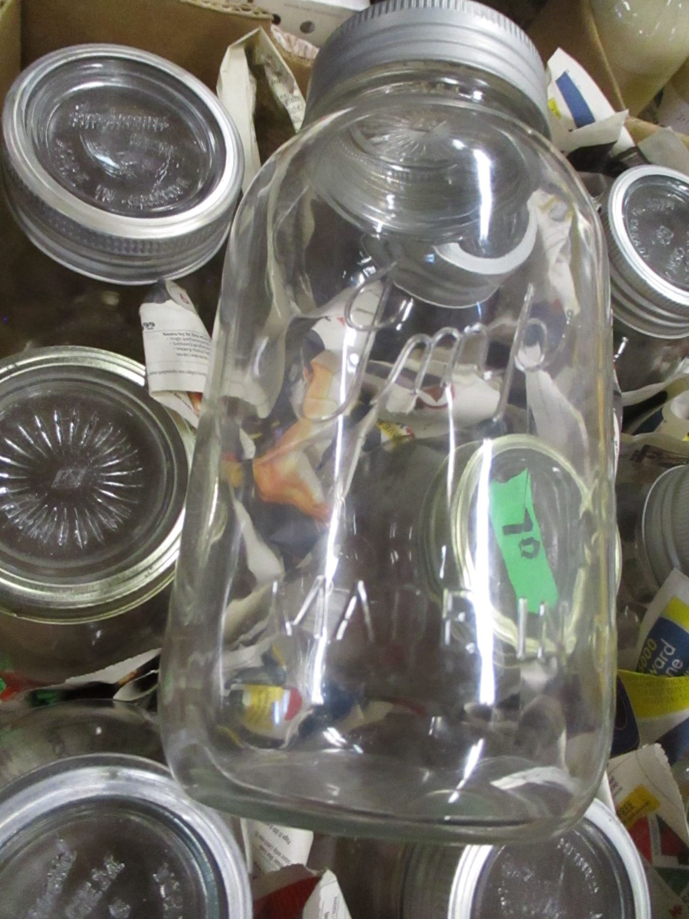 ESTATE: BOX C/W 12 GEM 2 QUART JARS (COMPLETE)