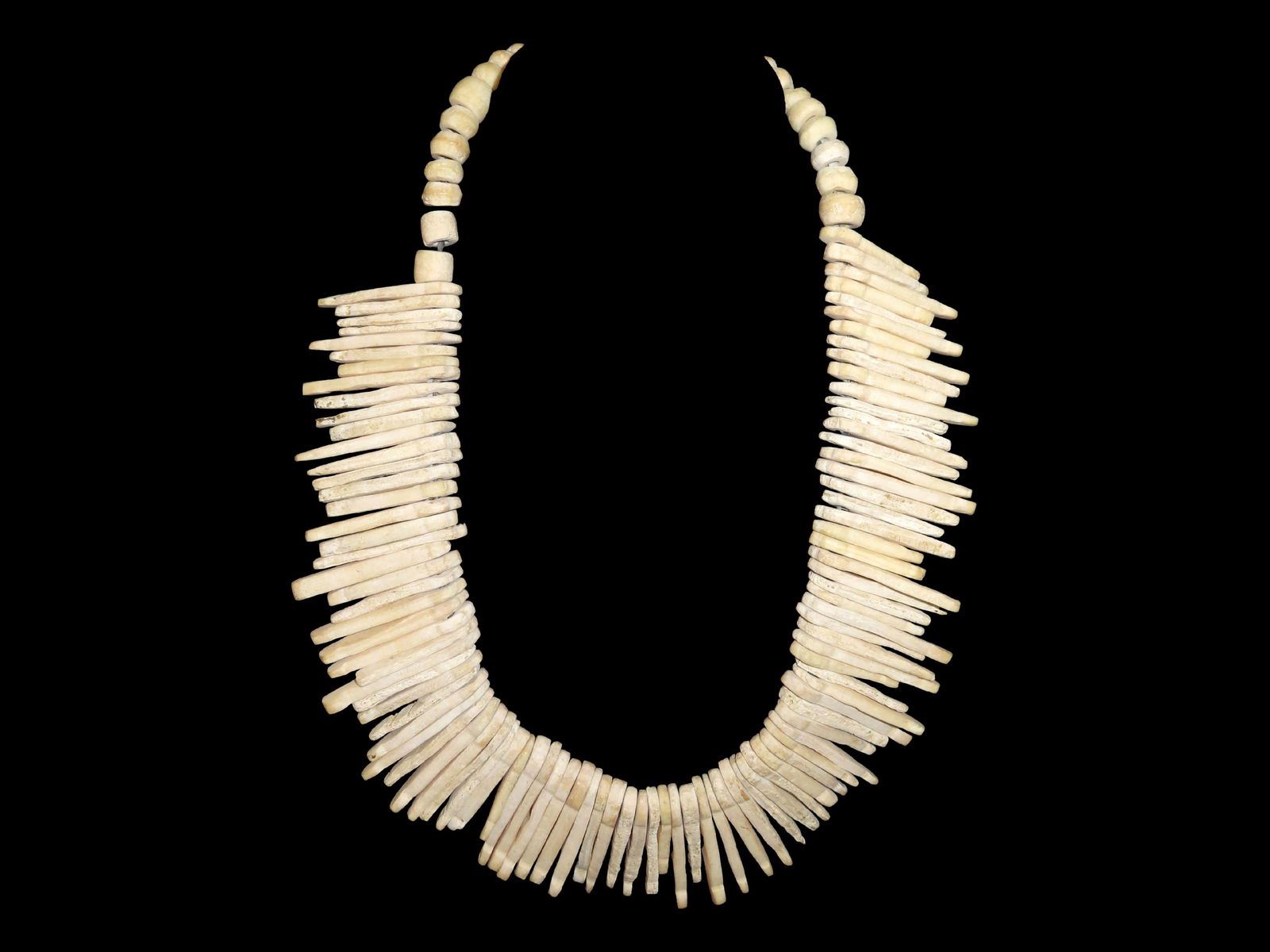 Outstanding Pre Columbian Shell Necklace, Over 100 finger bone shell ...