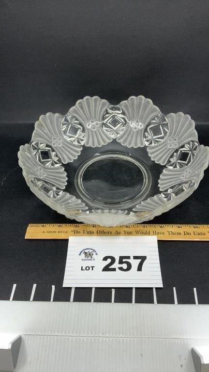 ROBINSON GLASS CIRCA 1893 " FROSTED VERA"