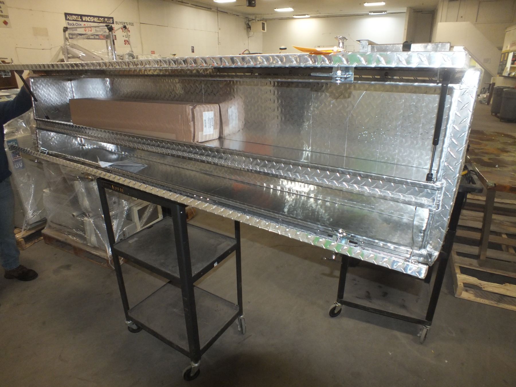 Checker Plate Job Box w/ Keys