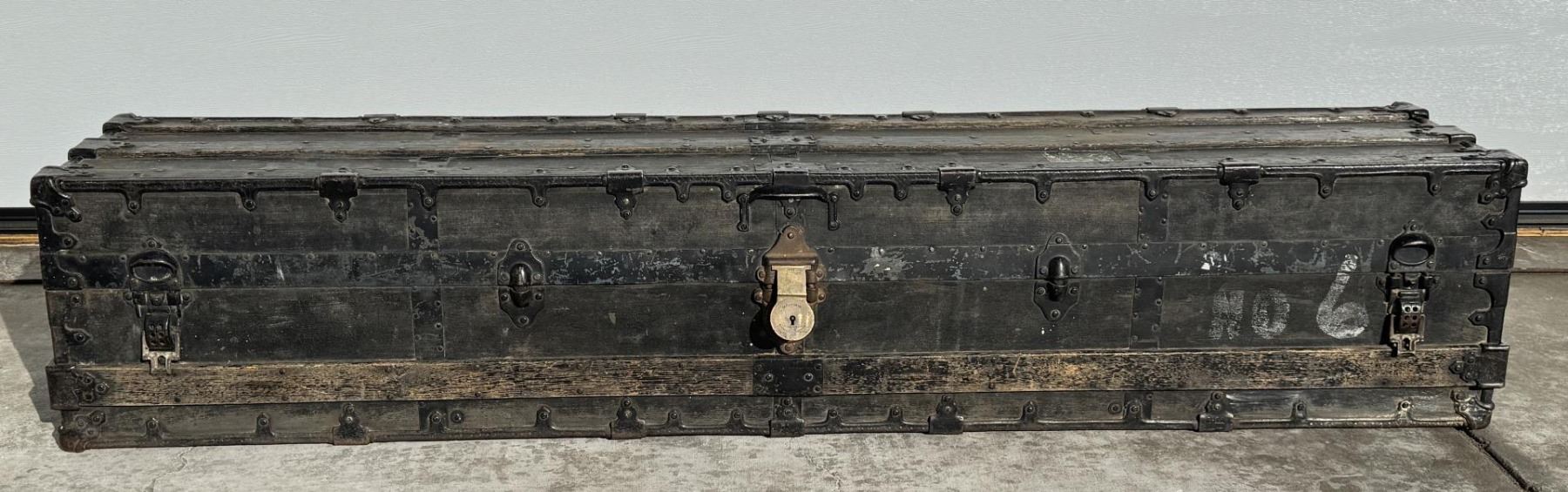 Antique Dethloff & Son Safari Rifle Steamer Trunk